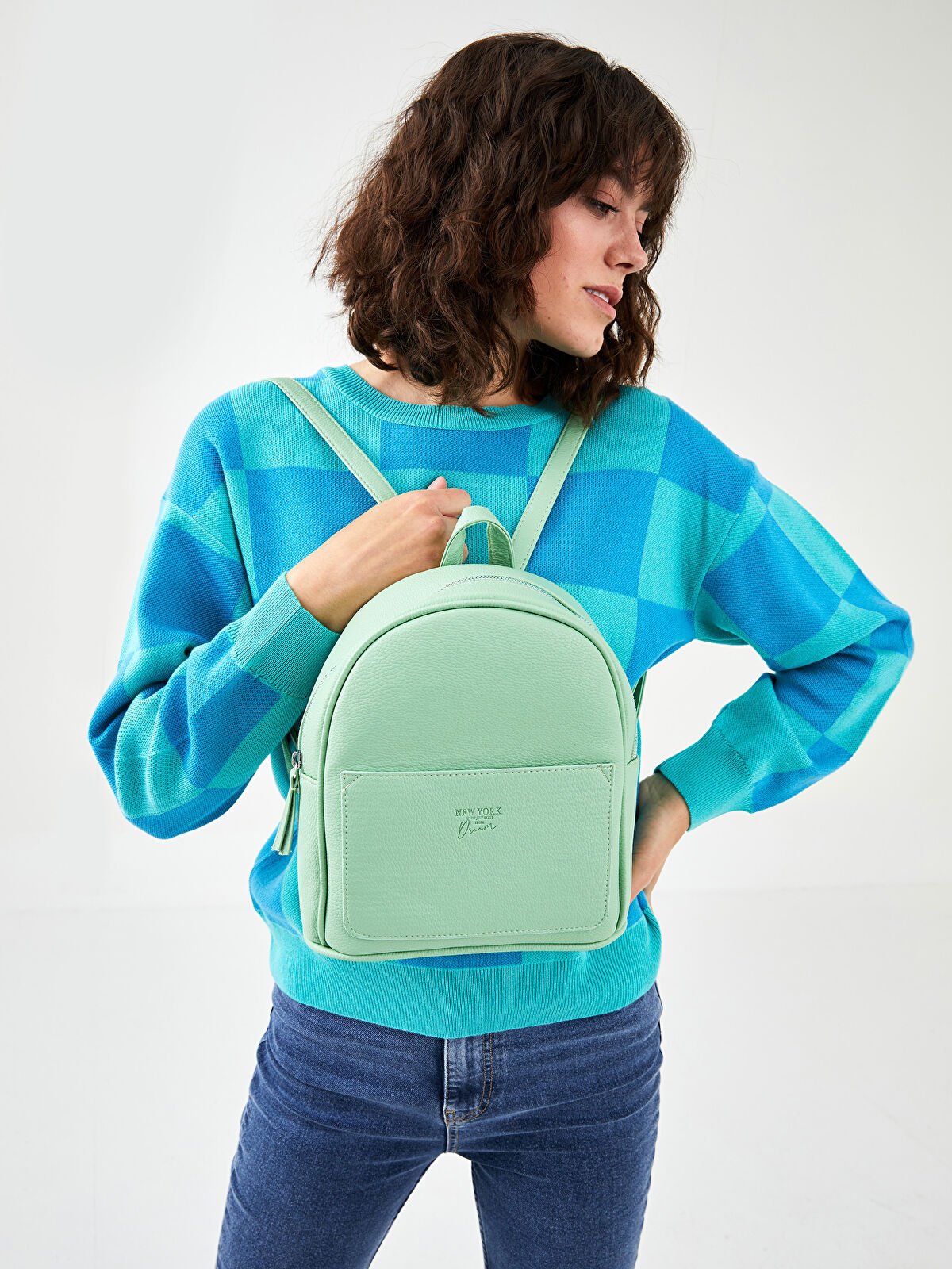 Deri Görünümlü Fermuarlı Kadın Sırt Çantası