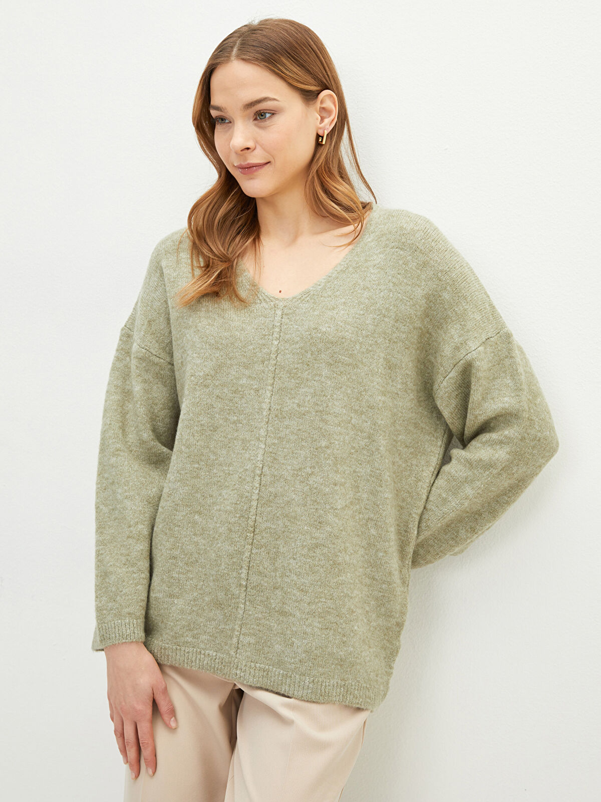 LCW BASIC V Yaka Düz Uzun Kollu Oversize Kadın Triko Kazak