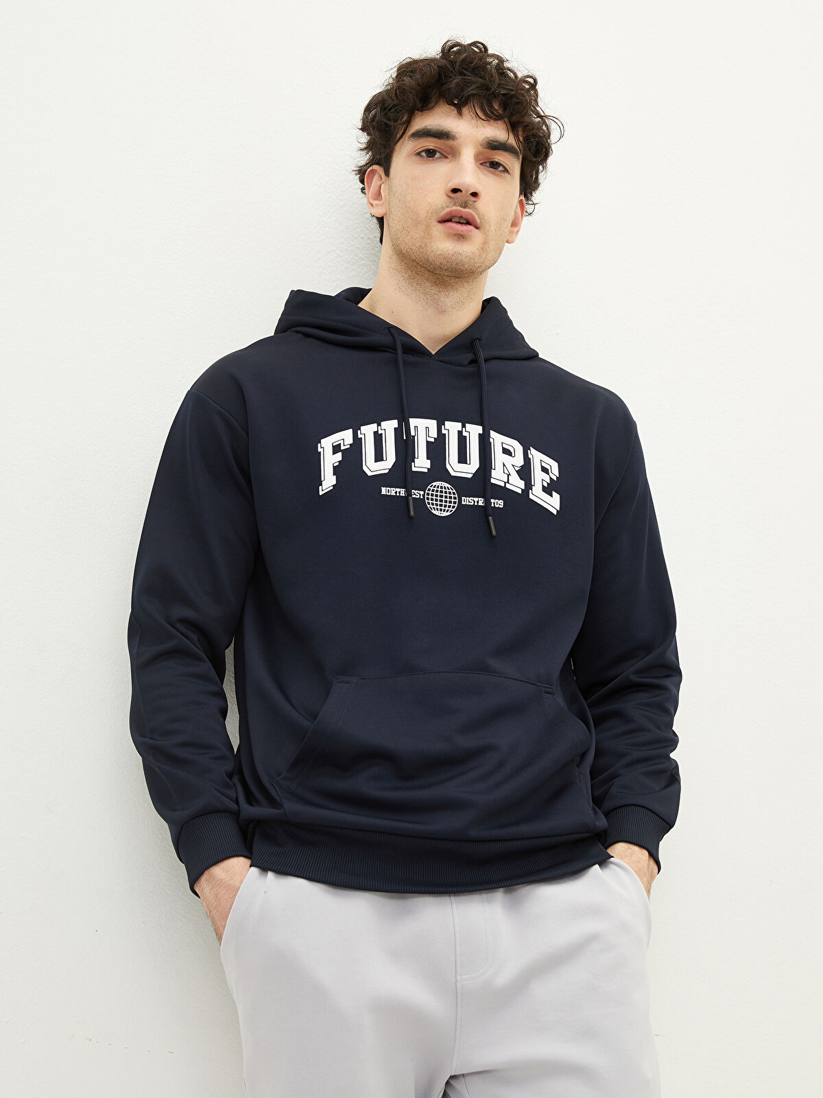 LCW CASUAL Oversize Kapüşonlu Uzun Kollu Baskılı Erkek Sweatshirt LCW CASUAL Oversize Kapüşonlu Uzun Kollu Baskılı Erkek Sweatshirt