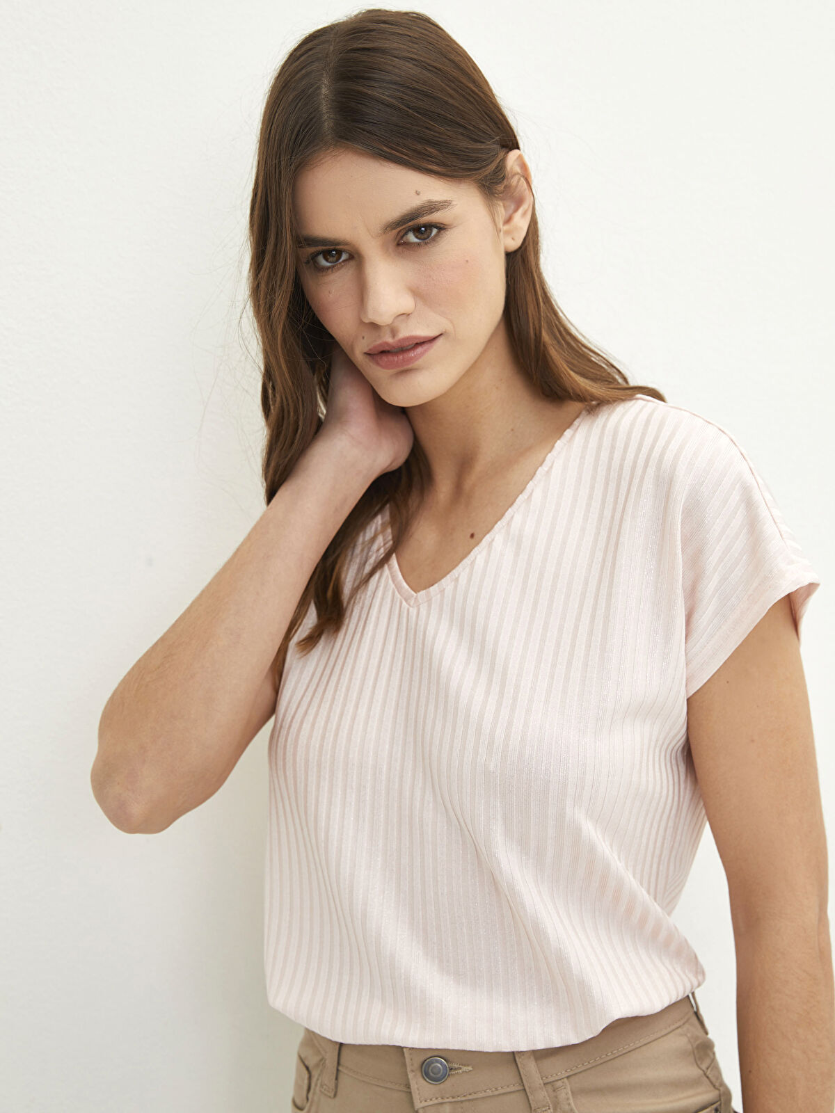 LCW CLASSIC V Yaka Düz Kısa Kollu Penye Kadın Tişört