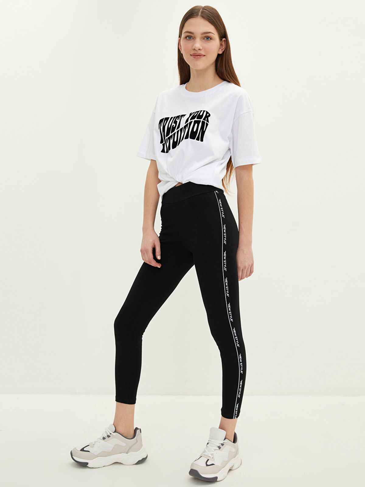 LCW CASUAL Beli Lastikli Yazı Baskılı Kadın Tayt