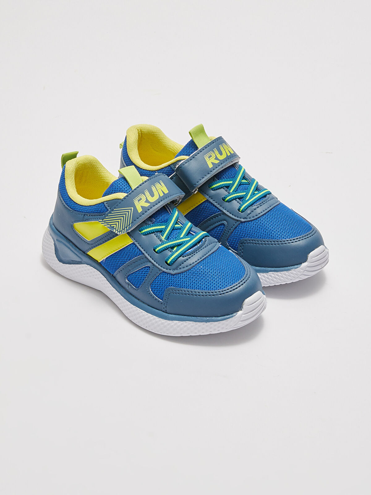 Renk Bloklu Bağcık ve Cırt Cırtlı Erkek Çocuk Spor Ayakkabı