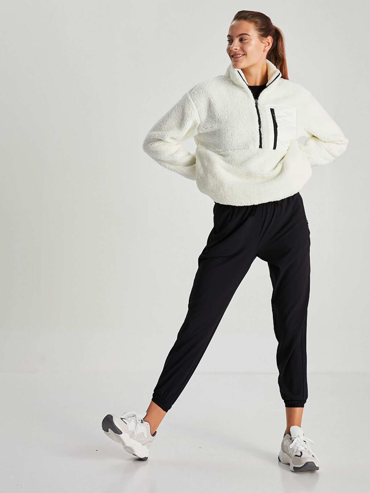 Beli Lastikli Düz Cep Detaylı Kadın Outdoor Jogger Pantolon