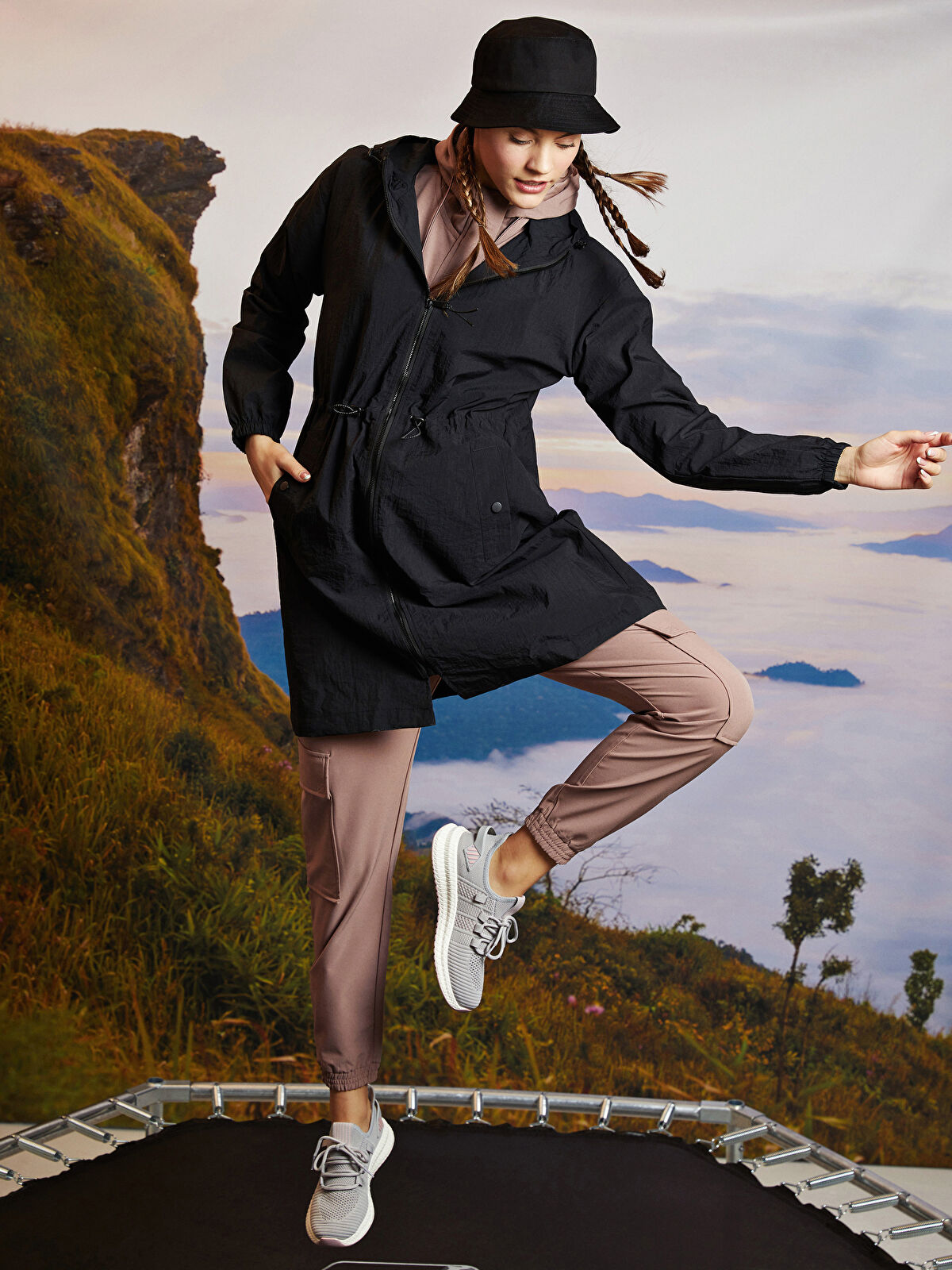 Kapüşonlu Düz Uzun Kollu Kadın Outdoor Yağmurluk