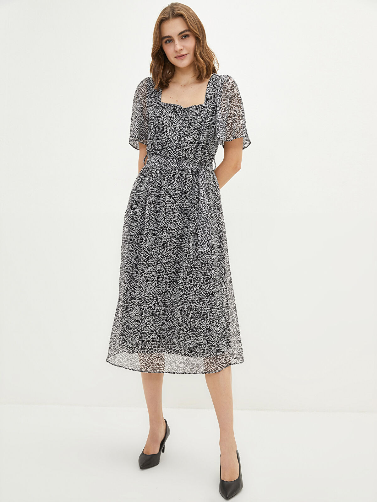 LCW CLASSIC Kare Yaka Desenli Kısa Kollu Kadın Elbise