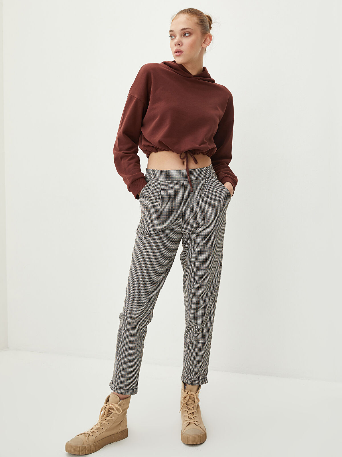 LCW CASUAL Beli Lastikli Rahat Kalıp Desenli Cep Detaylı Kadın Pantolon