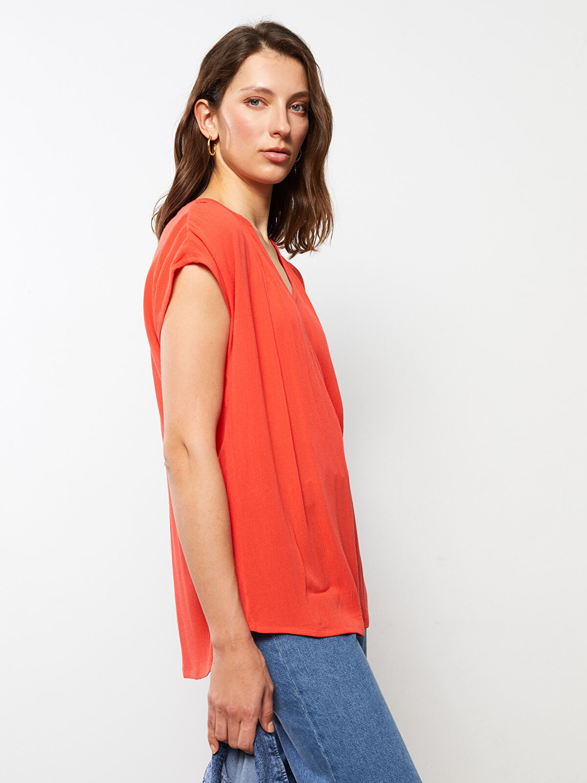 LCW CLASSIC Kaçık Yaka Düz Kısa Kollu Viskon Kadın Bluz