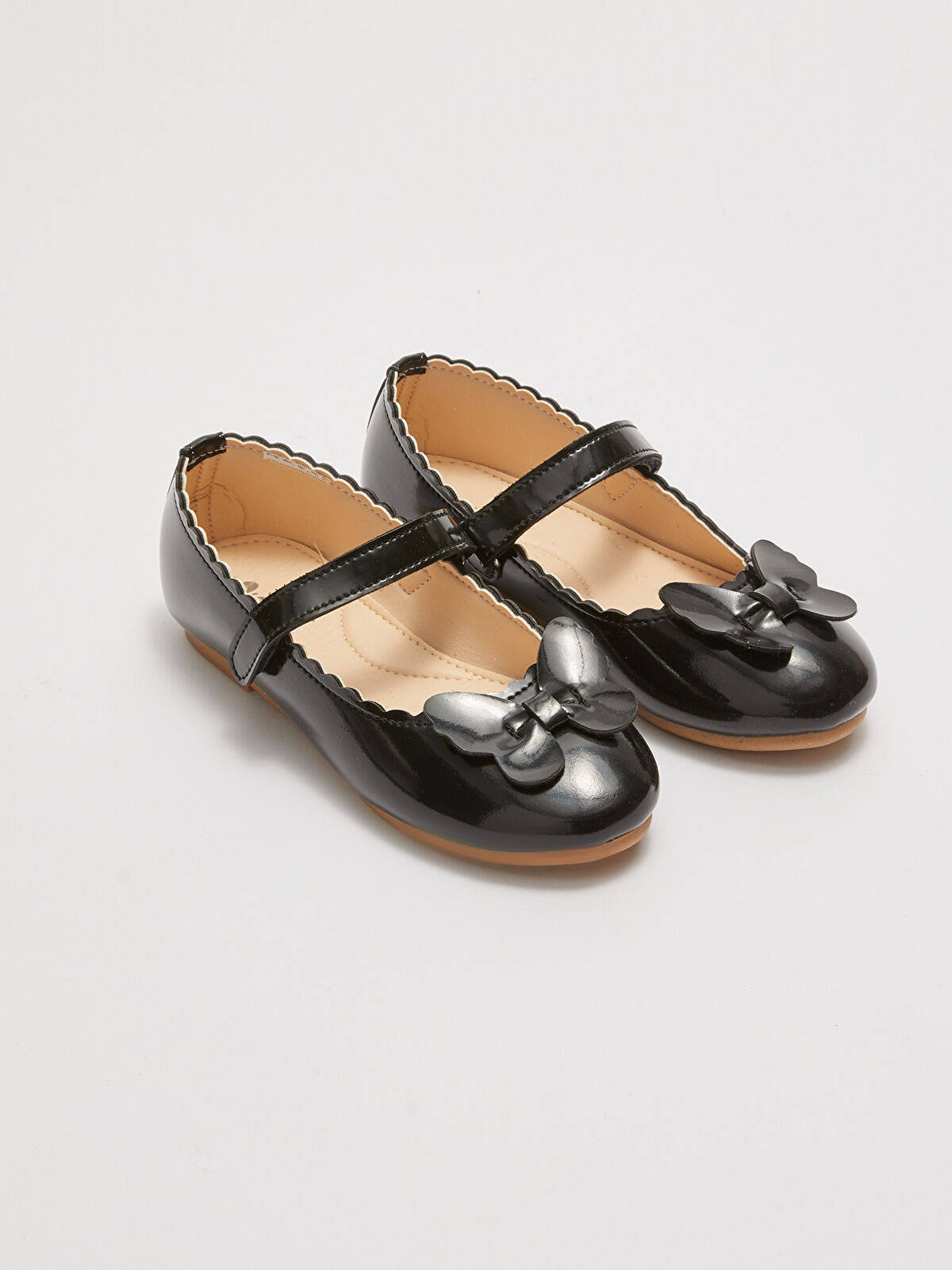 Deri Görünümlü Cırt Cırtlı Kız Çocuk Babet