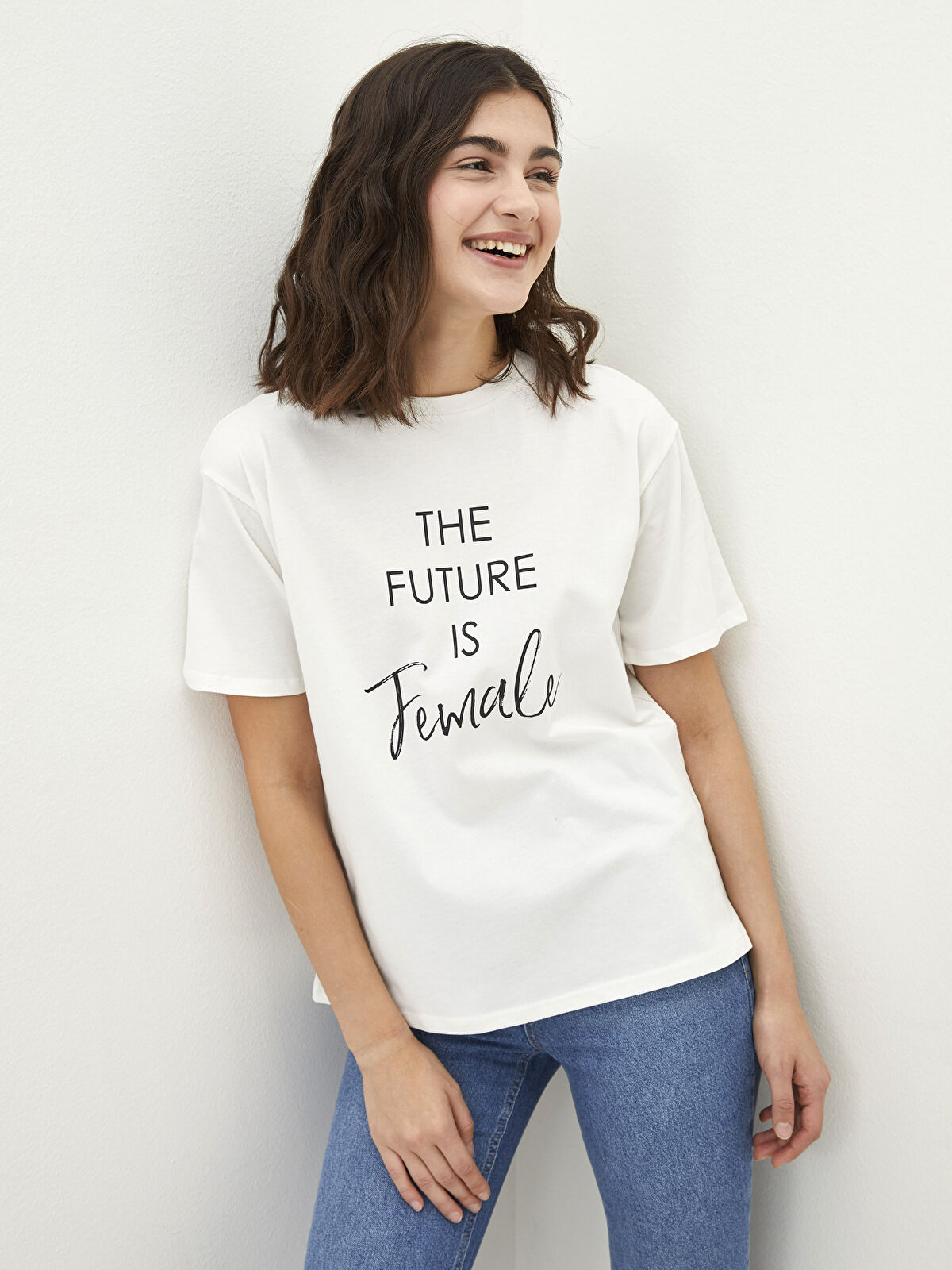 LCW CASUAL Bisiklet Yaka Slogan Baskılı Kısa Kollu Pamuklu Kadın Tişört