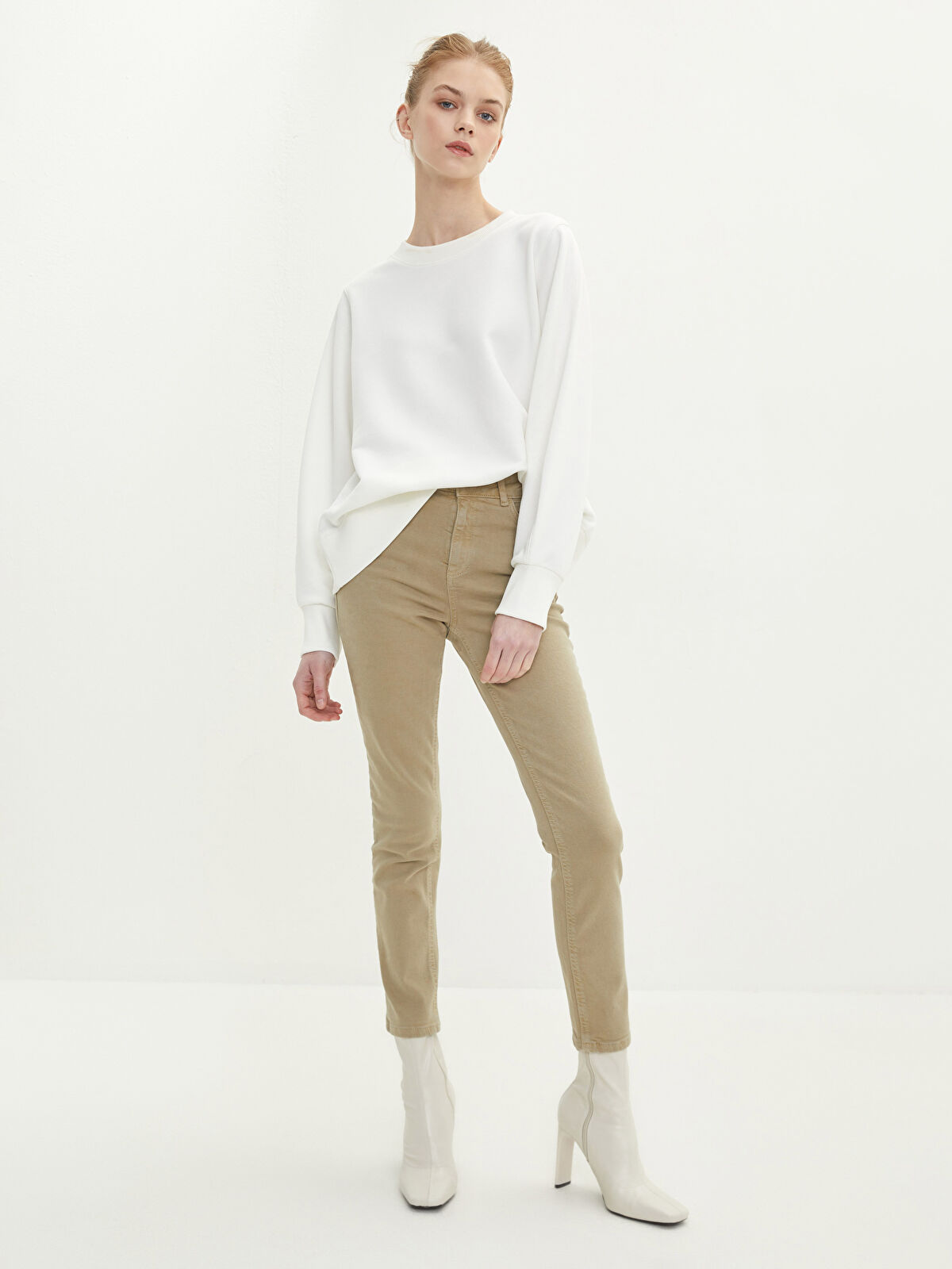 MODEST Slim Fit Düz Cep Detaylı Gabardin Kumaş Kadın Pantolon MODEST Slim Fit Düz Cep Detaylı Gabardin Kumaş Kadın Pantolon