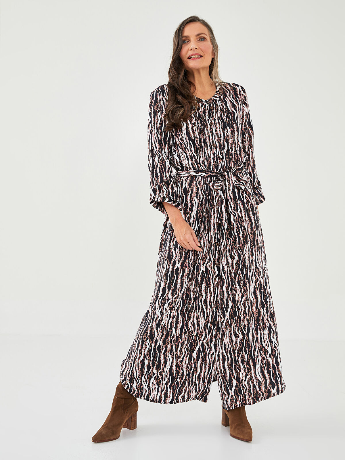 LCW GRACE Bisiklet Yaka Desenli Uzun Kollu A Kesim Belmando Kumaş Kadın Elbise