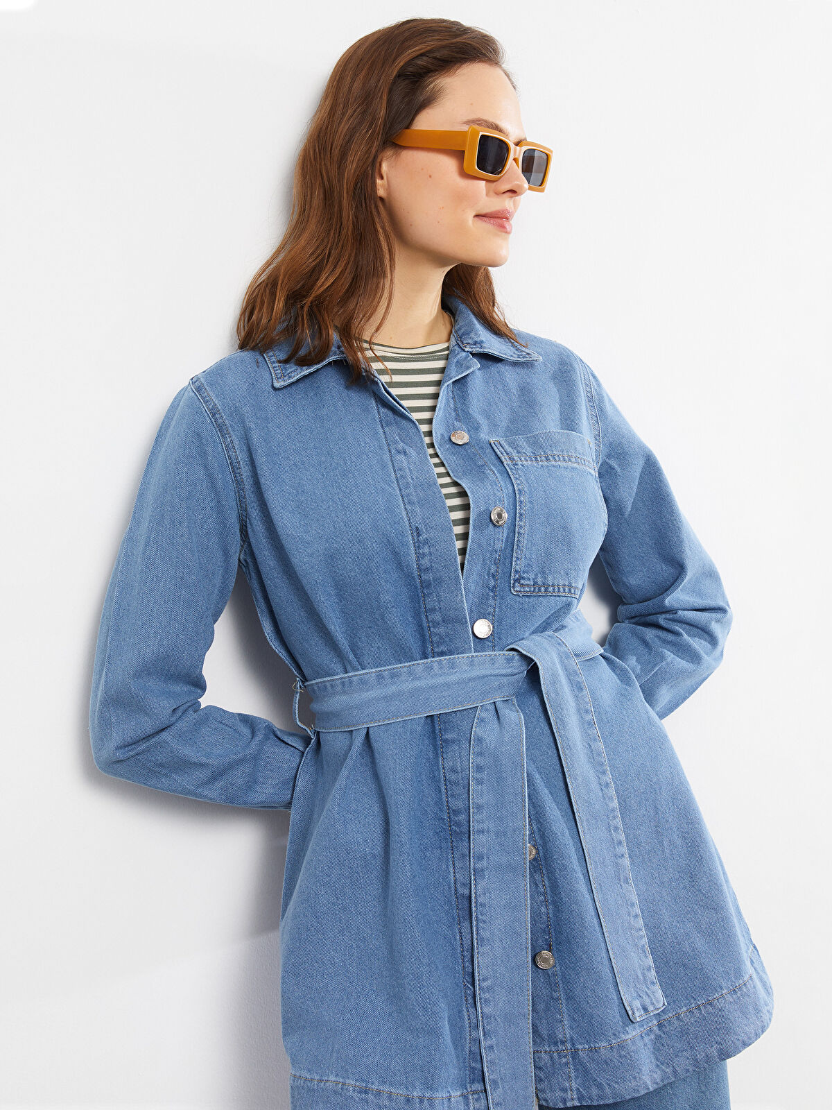 MODEST Gömlek Yaka Düz Cep Detaylı Uzun Kollu Kadın Rodeo Jean Ceket