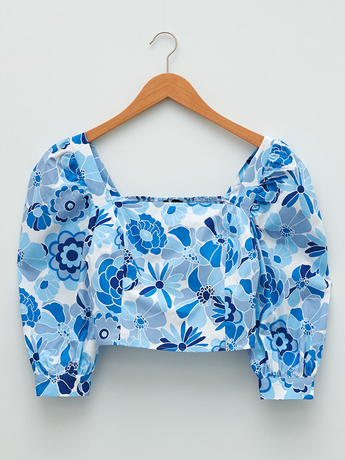 LCW CASUAL Kare Yaka Çiçekli Uzun Kollu Viskon Kadın Bluz