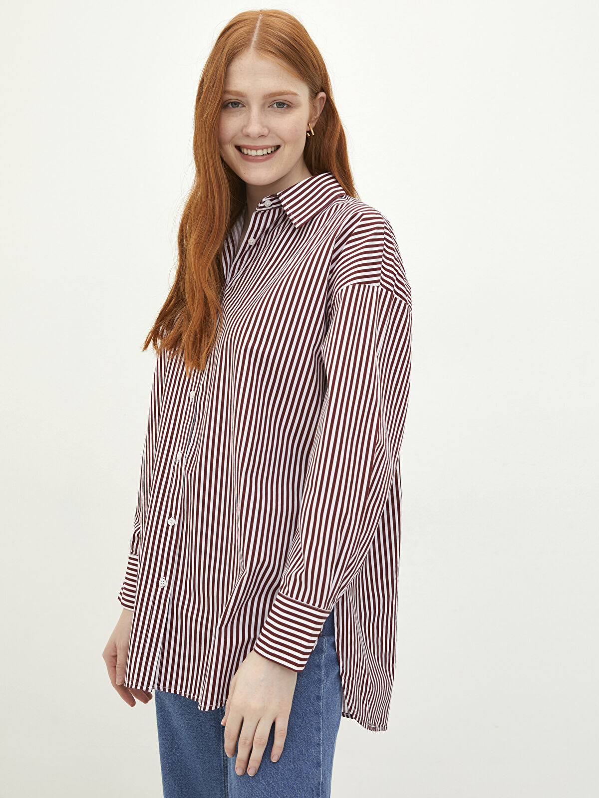 LCW CASUAL Önden Düğme Kapamalı Çizgili Uzun Kollu Oversize Poplin Kadın Gömlek