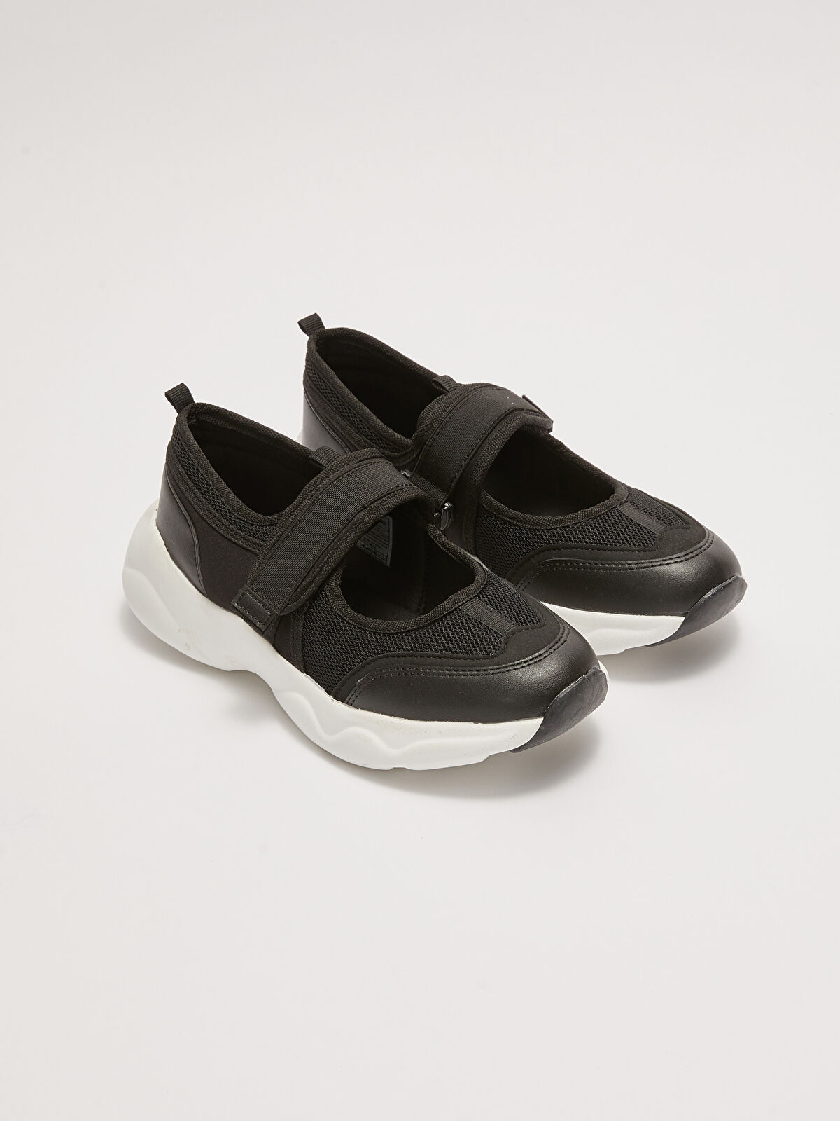 Cırt Cırtlı Kalın Taban Kadın Spor Ayakkabı