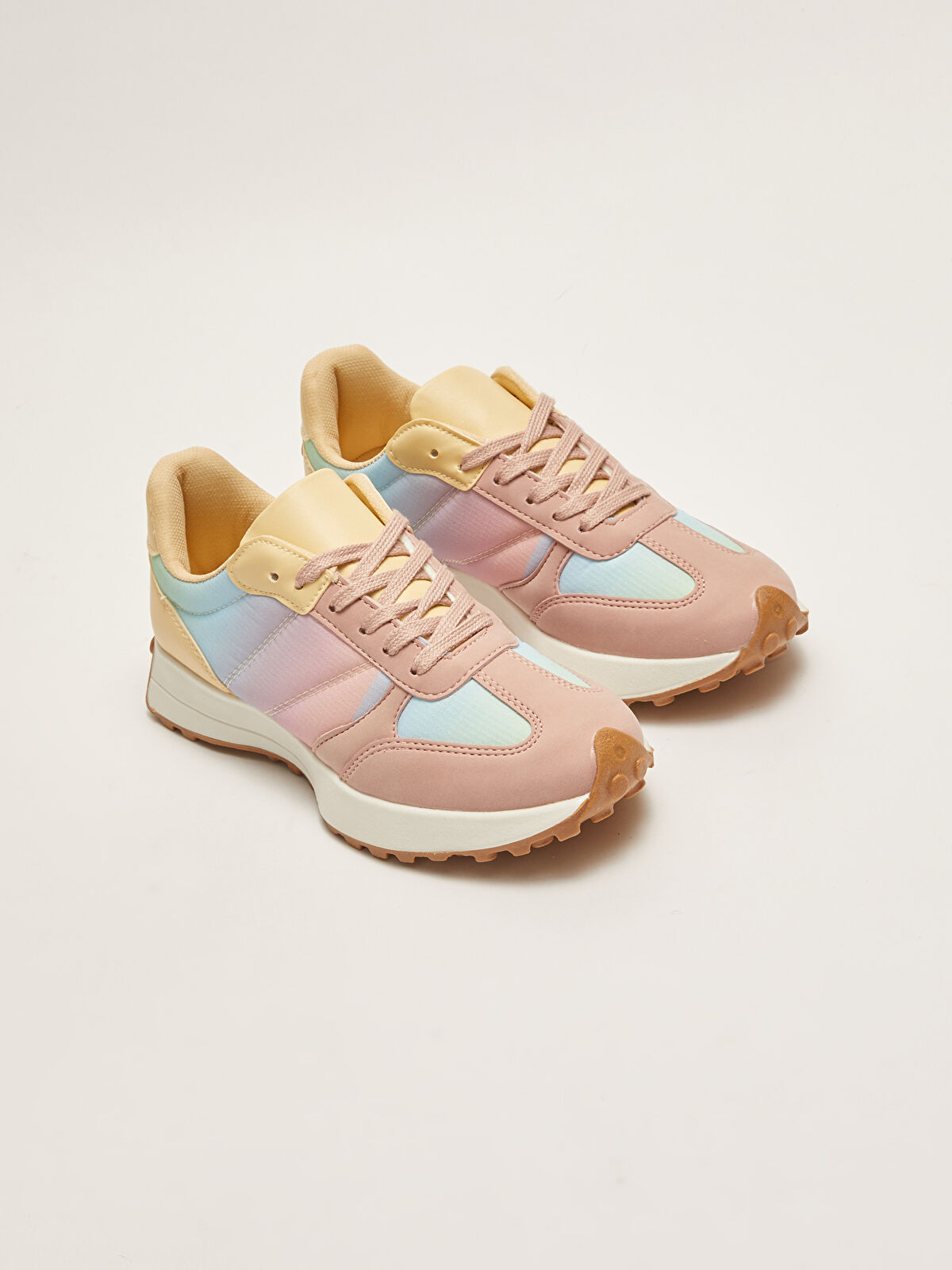 Bağcıklı Renk Bloklu Kalın Taban Kadın Spor Ayakkabı