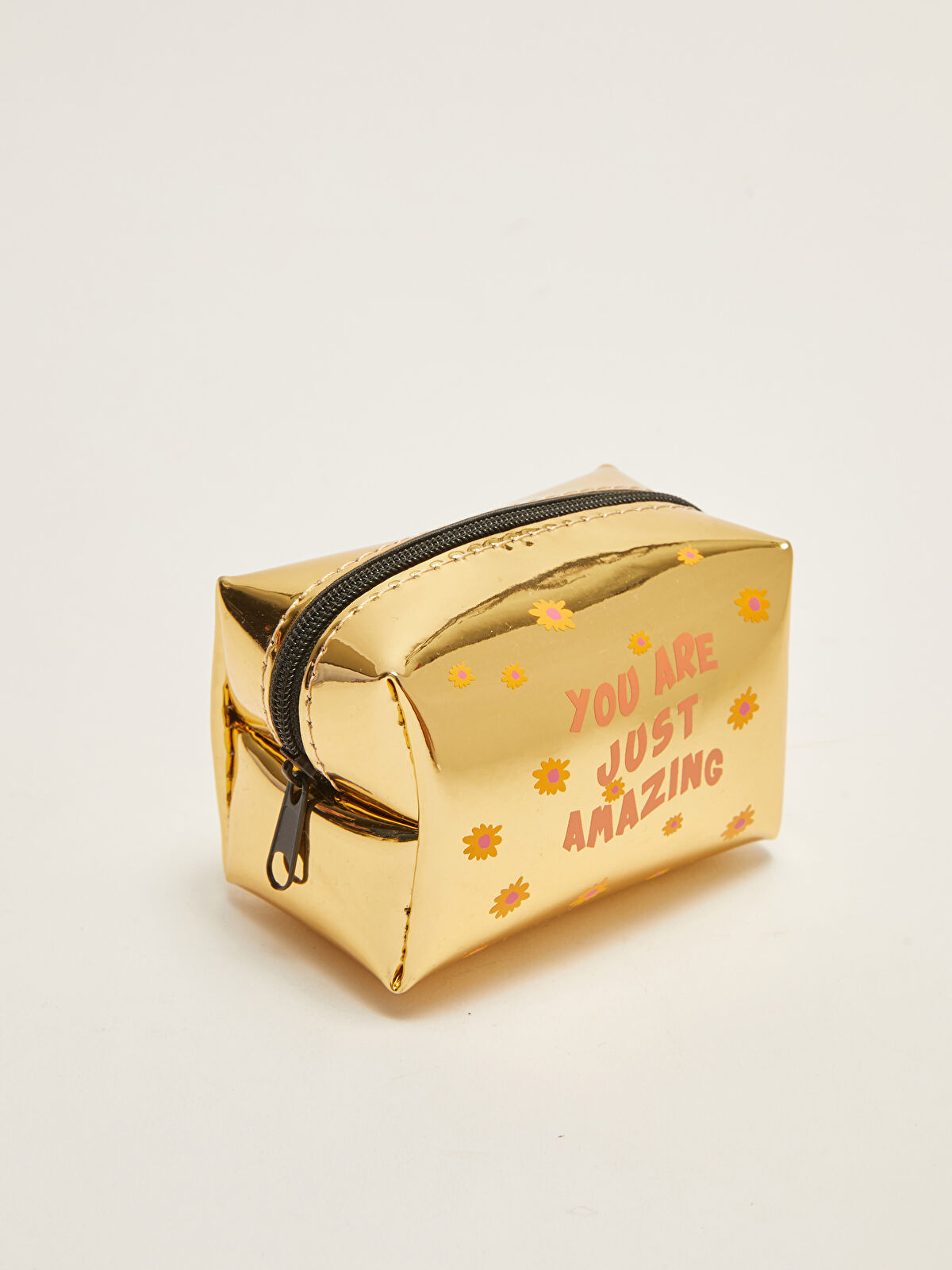 Yazı Baskılı Kadın Makyaj Çantası