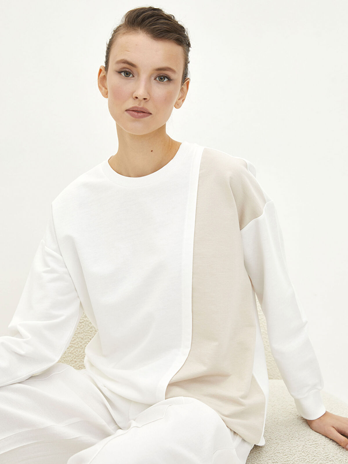 LCW CLASSIC Bisiklet Yaka Renk Bloklu Uzun Kollu Oversize Kadın Sweatshirt