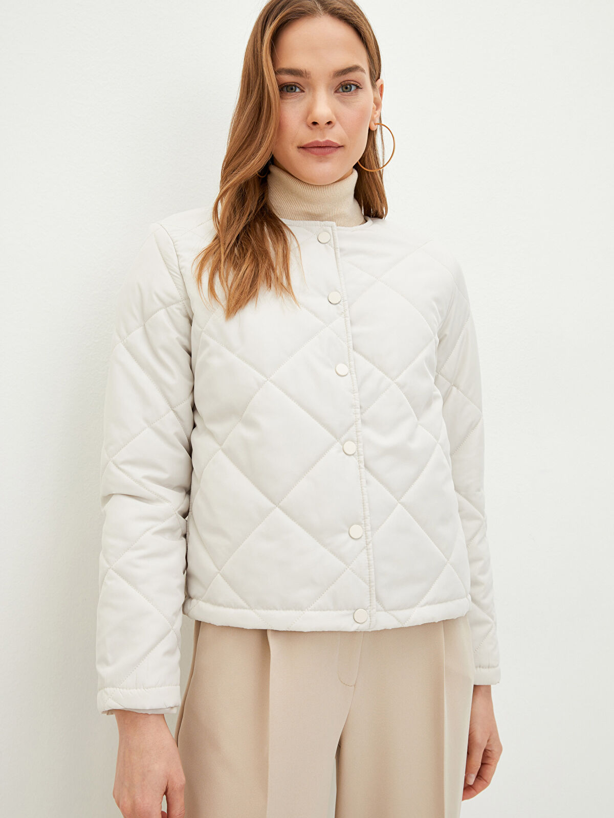 LCW CLASSIC Bisiklet Yaka Kapitone Desenli Uzun Kollu Kadın Şişme Mont