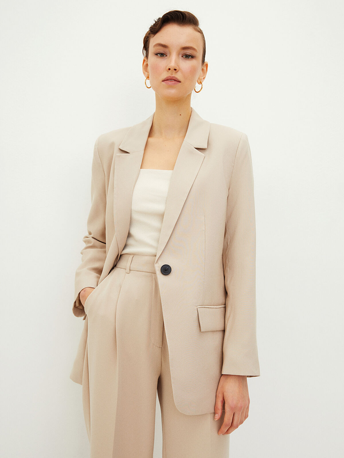 LCW VISION Önden Düğme Kapamalı Düz Uzun Kollu Kadın Blazer Ceket