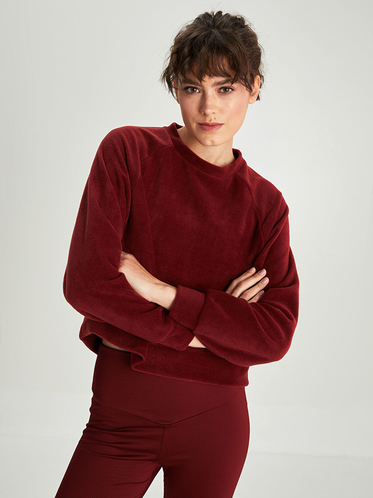 LCW ACTIVE Bisiklet Yaka Düz Uzun Kollu Oversize Polar Kadın Spor Sweatshirt LCW ACTIVE Bisiklet Yaka Düz Uzun Kollu Oversize Polar Kadın Spor Sweatshirt