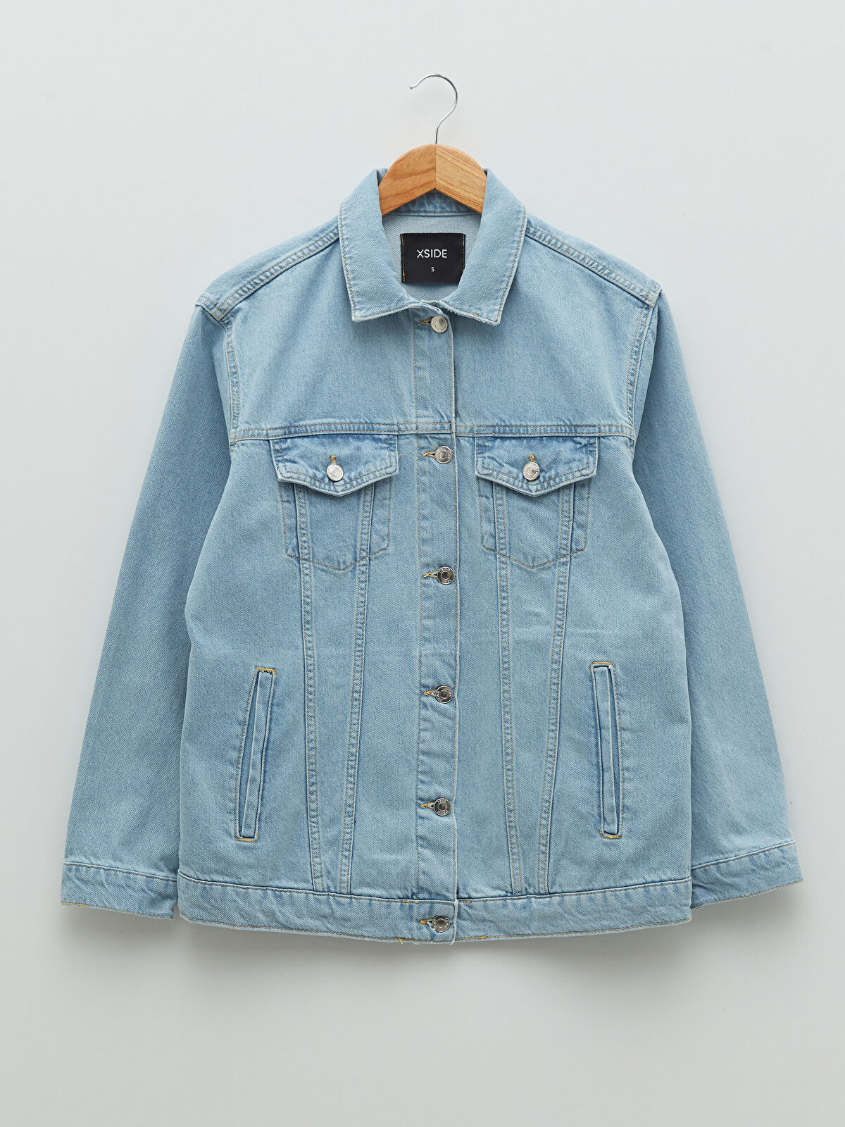 XSIDE Gömlek Yaka Düz Cep Detaylı Uzun Kollu Kadın Jean Ceket