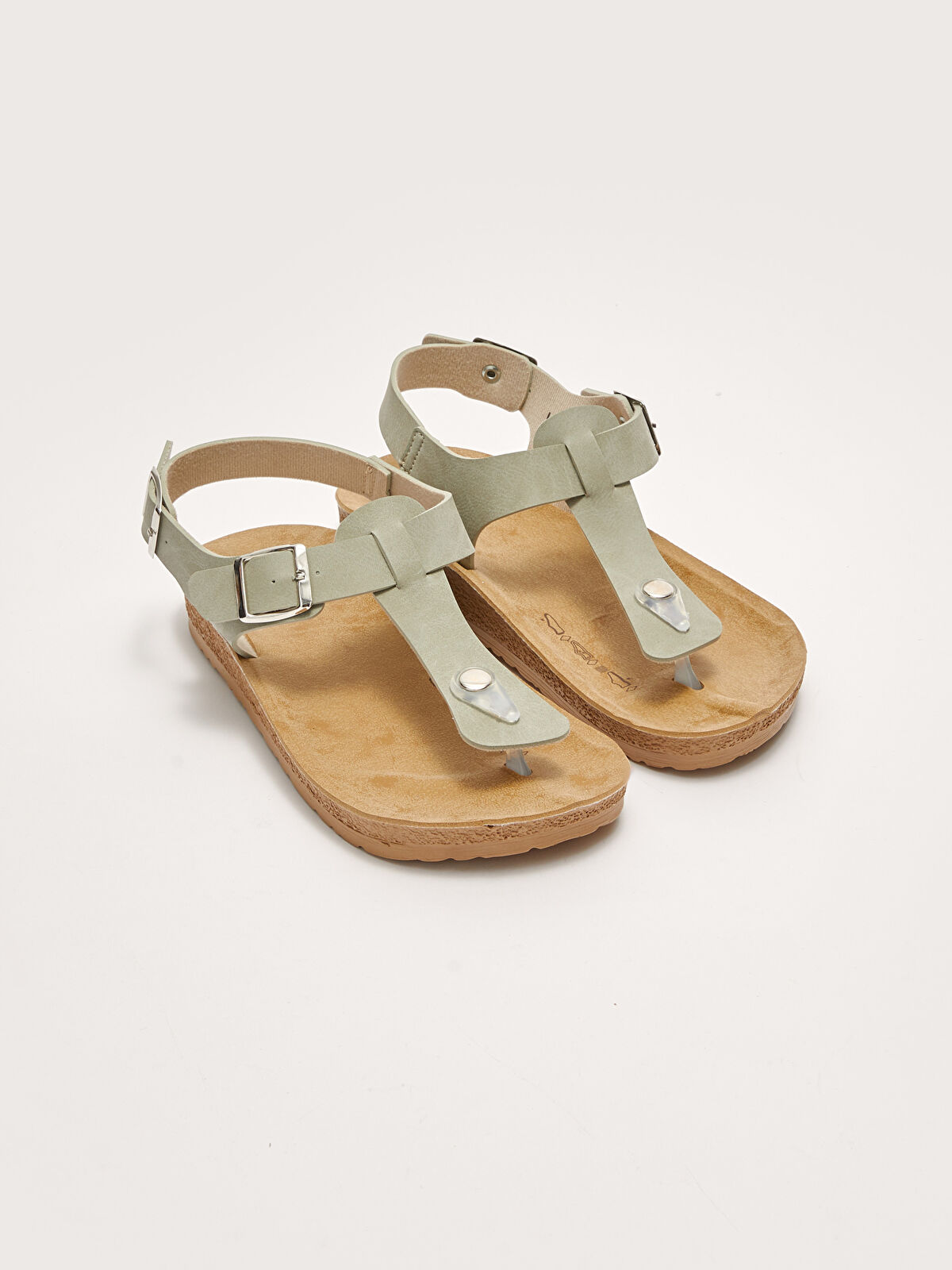 Toka Detaylı Parmak Arası Kadın Sandalet