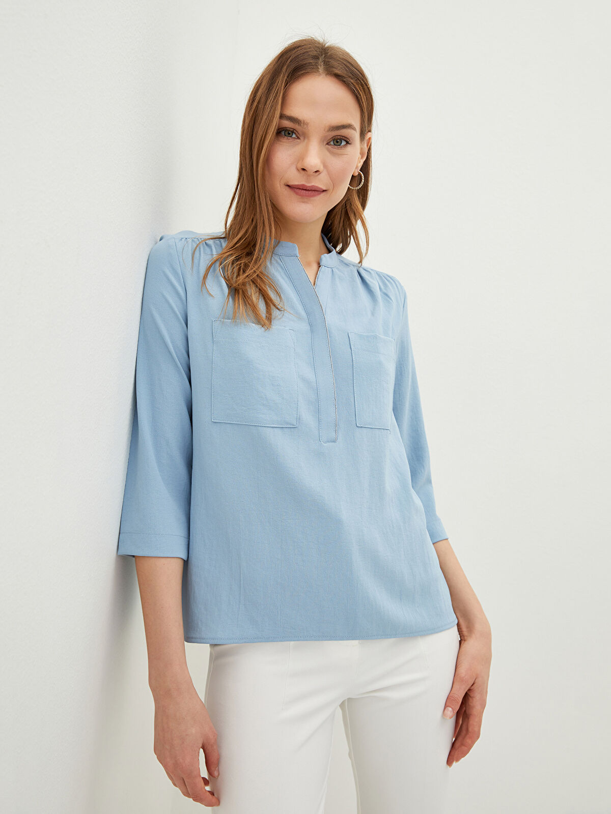 LCW CLASSIC Kaçık Yaka Düz Kadın Bluz