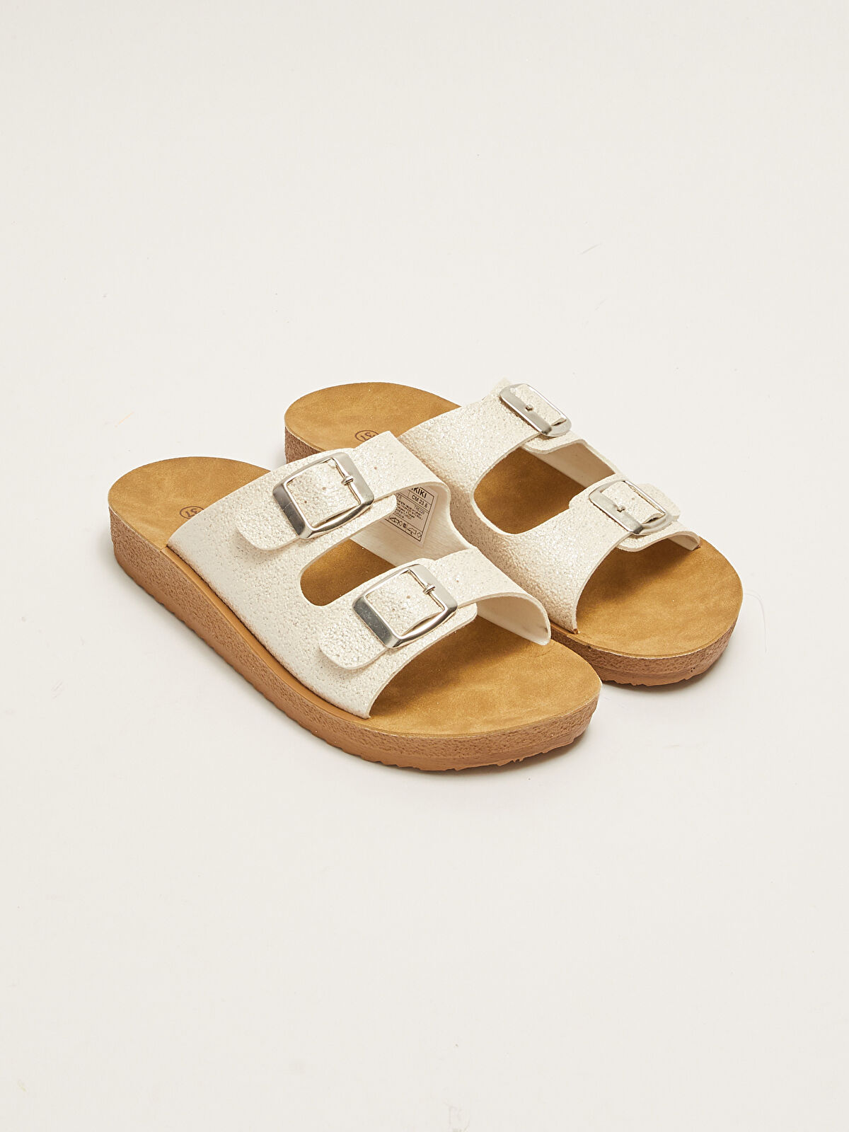 Çift Bantlı Tokalı Kadın Terlik