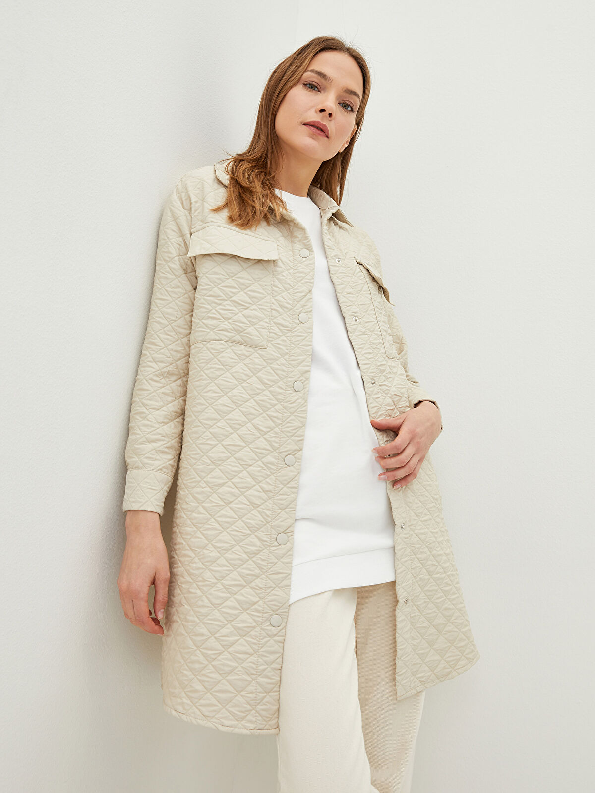 LCW CLASSIC Gömlek Yaka Kapitone Desenli Uzun Kollu Kadın Mont