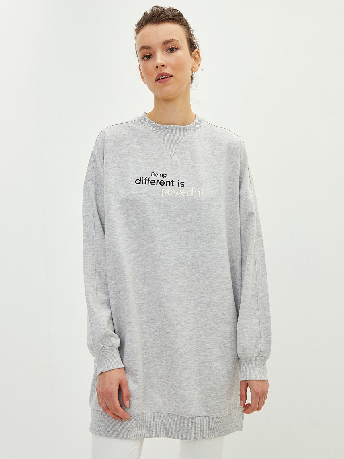 MODEST Bisiklet Yaka Yazı Baskılı Uzun Kollu Kadın Sweatshirt Tunik