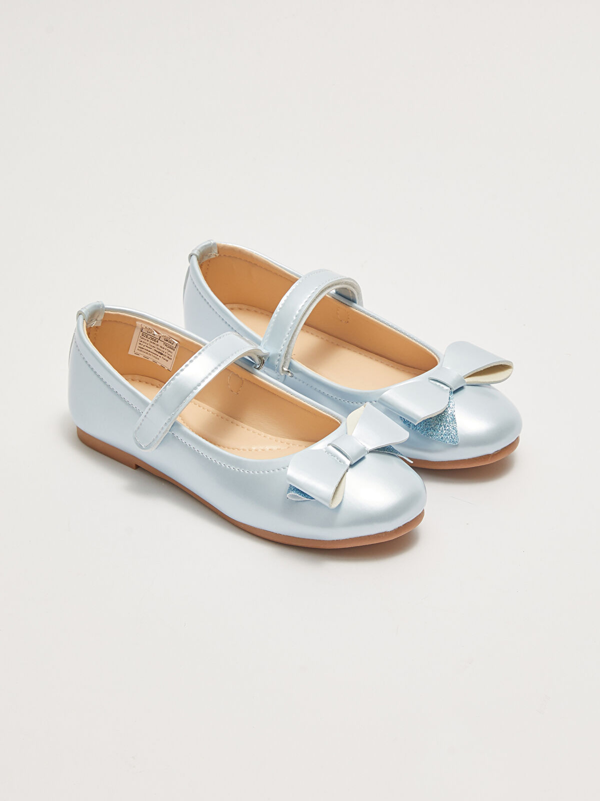 Parlak Deri Görünümlü Fiyonk Detaylı Cırt Cırtlı Kız Çocuk Babet