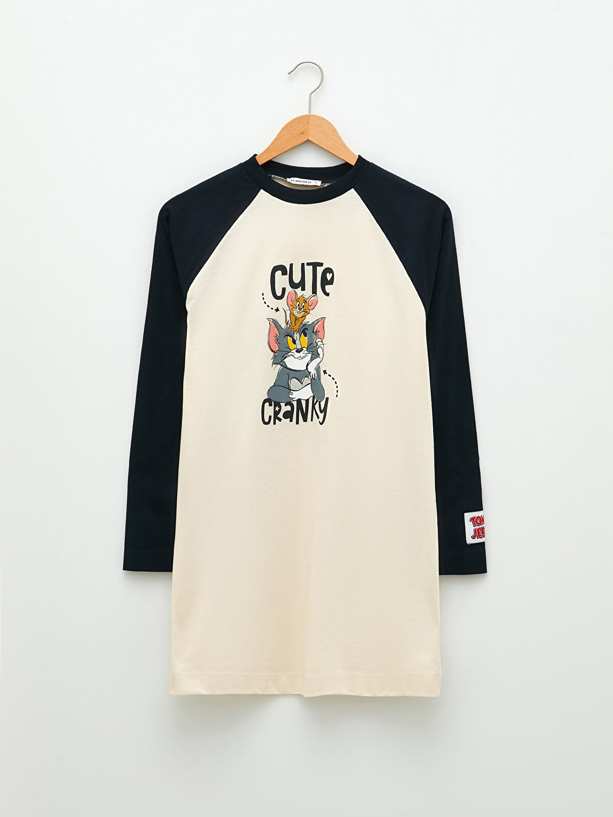 MODEST Bisiklet Yaka Tom ve Jerry Baskılı Uzun Kollu Pamuklu Kadın Tunik