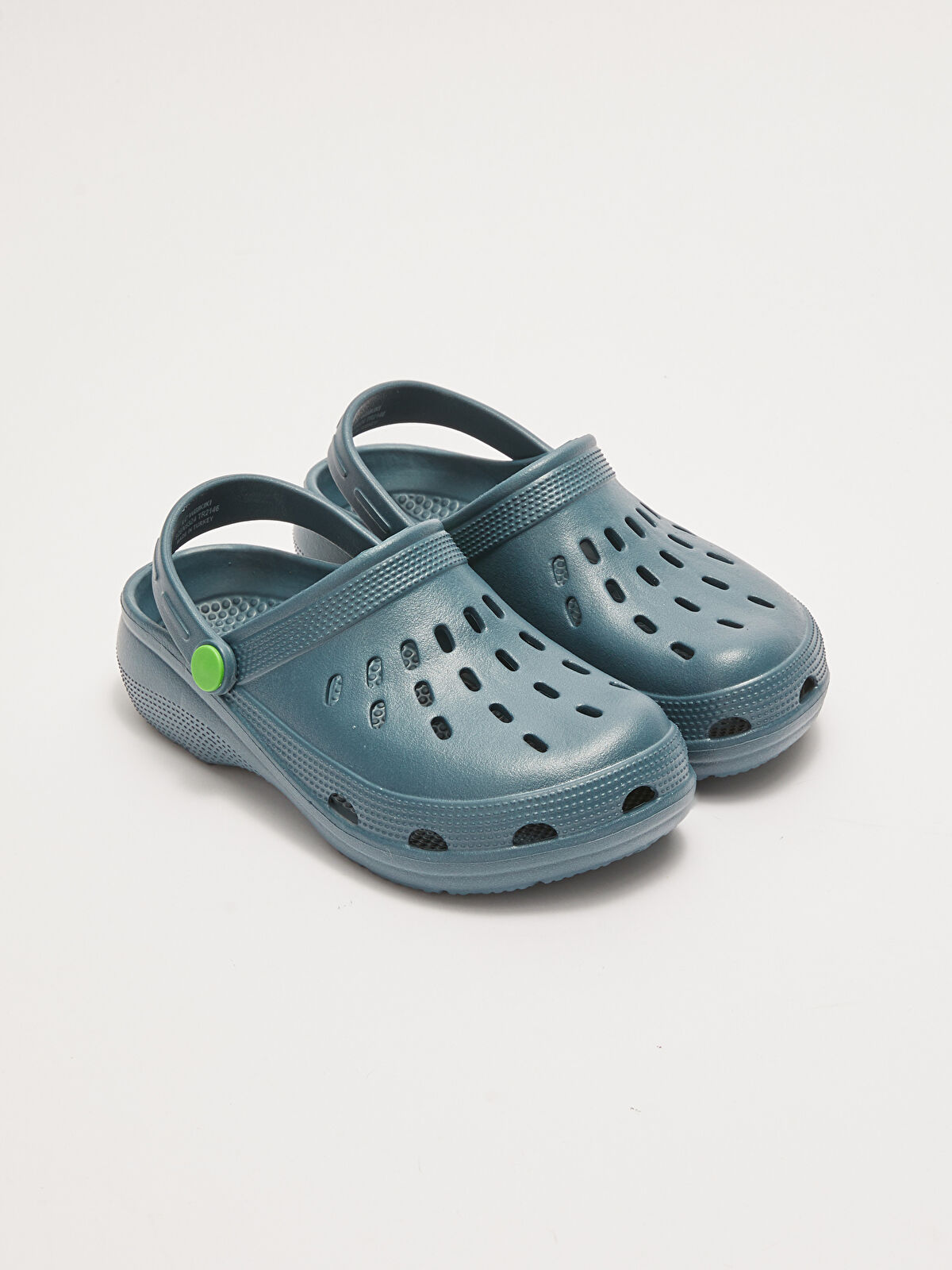 Delikli Erkek Çocuk Plaj Sandaleti