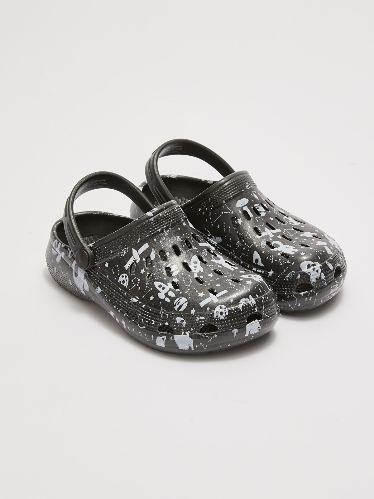 Baskılı Delikli Erkek Çocuk Sandalet