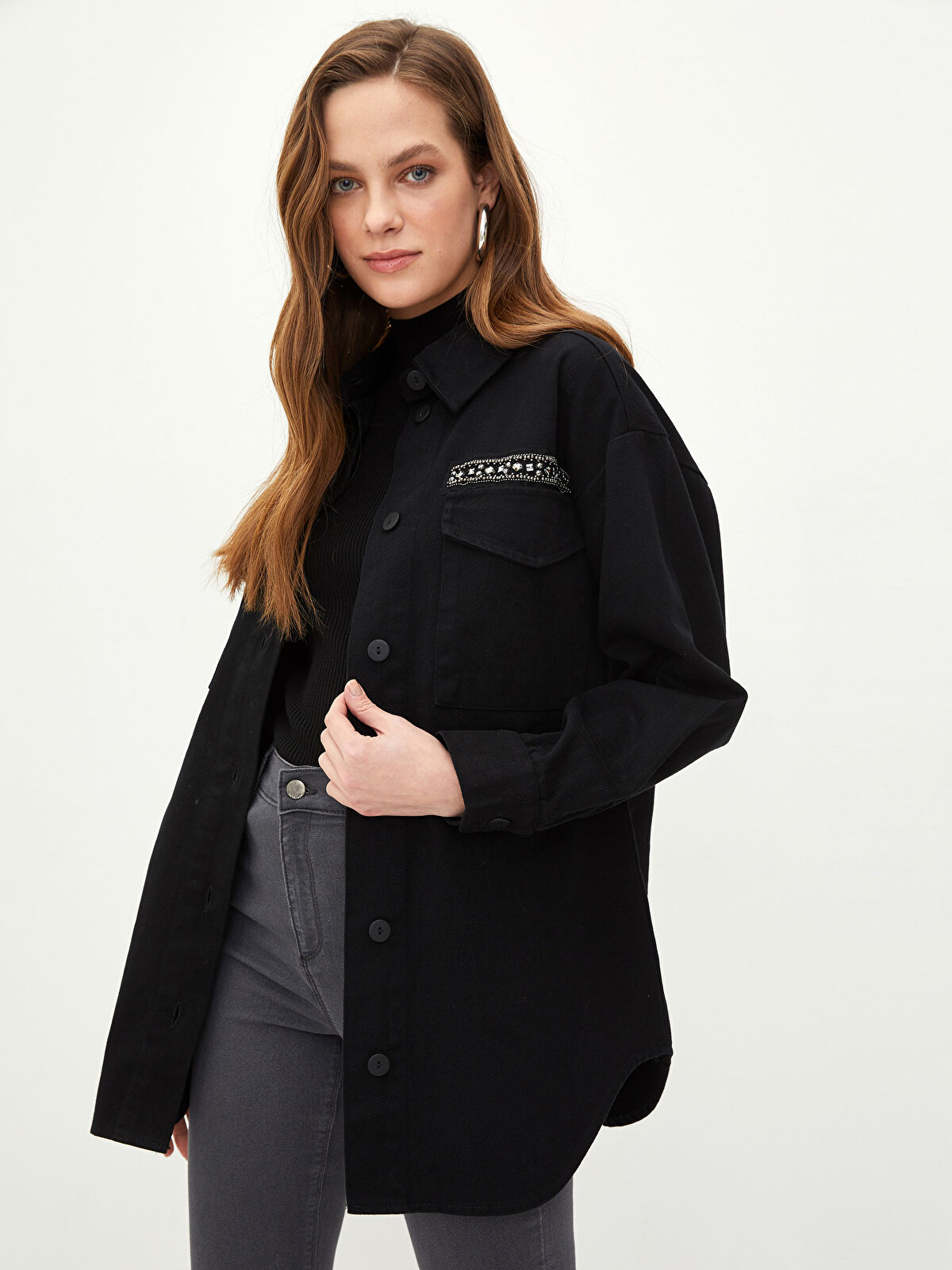 LCW CLASSIC Önden Düğme Kapamalı Nakışlı Uzun Kollu Pamuklu Kadın Gömlek Ceket