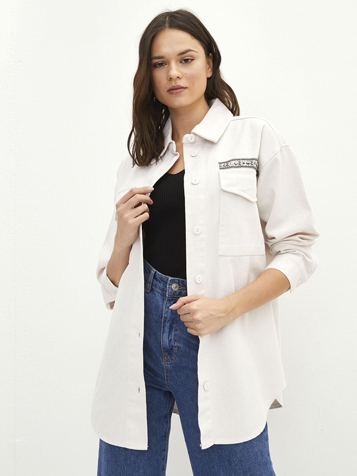 LCW CLASSIC Önden Düğme Kapamalı Nakışlı Uzun Kollu Pamuklu Kadın Gömlek Ceket
