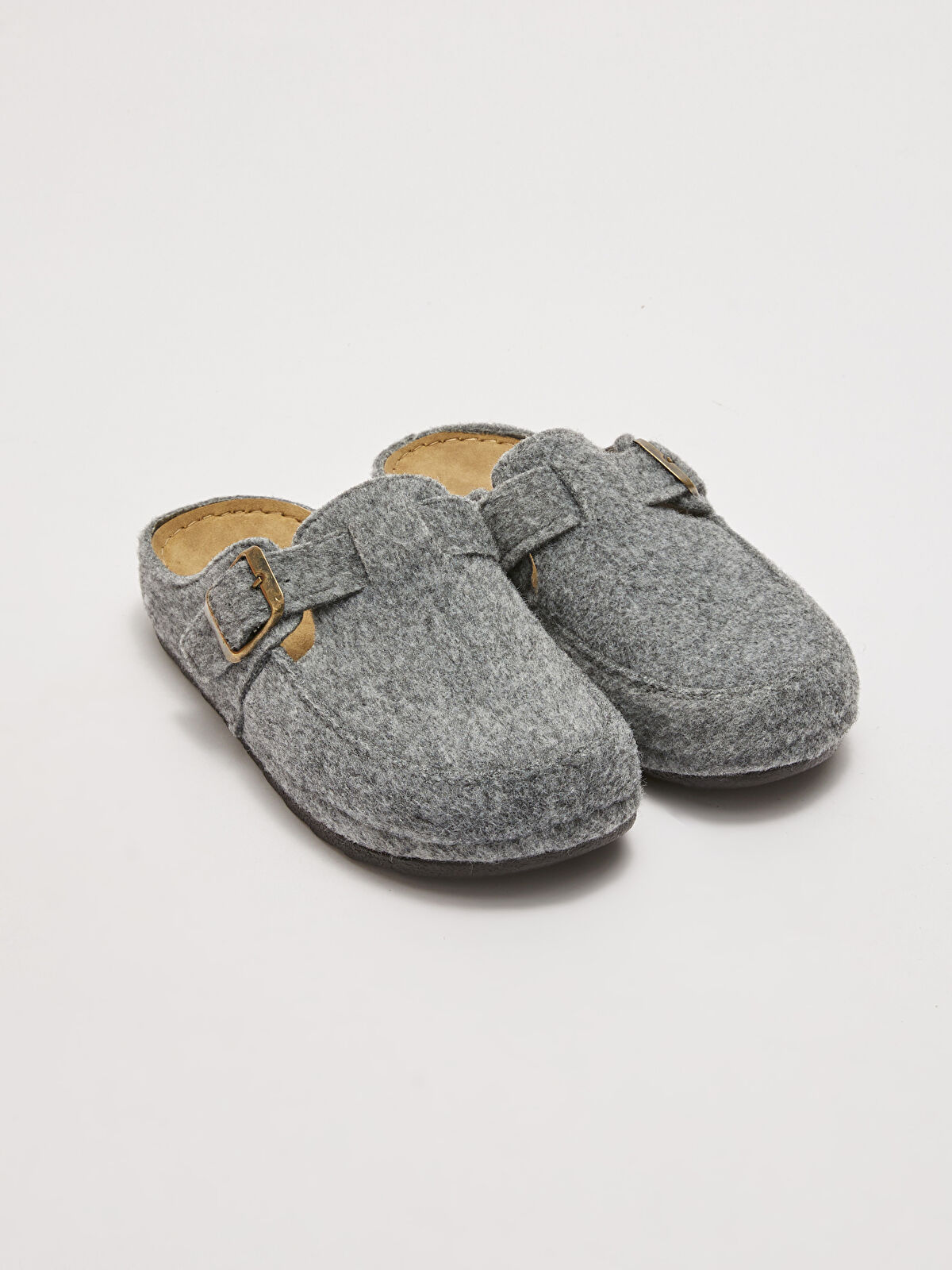 Toka Detaylı Önü Kapalı Kadın Ev Terliği