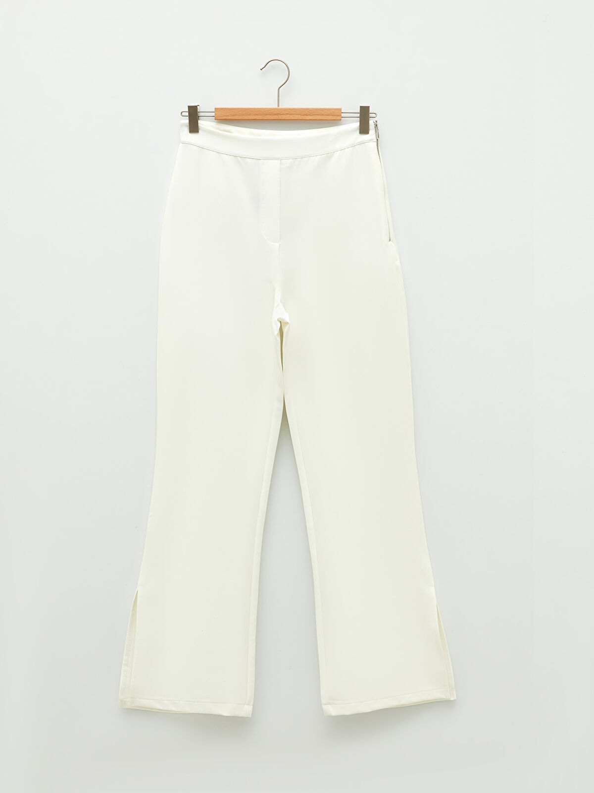 LCW LIMITED Beli Fermuarlı Standart Fit Düz Paçaları Yırtmaçlı Kadın Pantolon LCW LIMITED Beli Fermuarlı Standart Fit Düz Paçaları Yırtmaçlı Kadın Pantolon