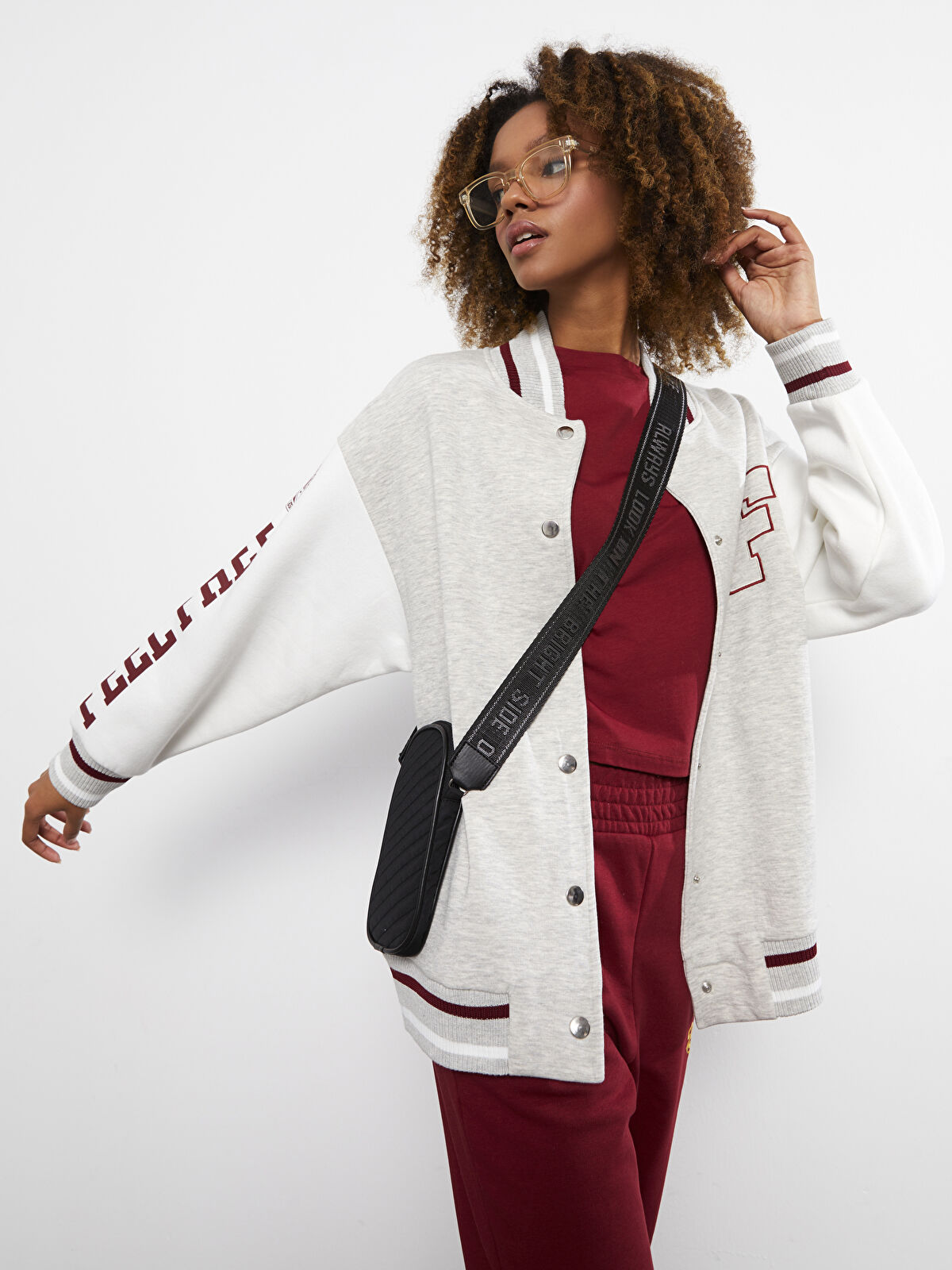 LCW CASUAL Kolej Yaka Baskılı Uzun Kollu Kadın Spor Hırka