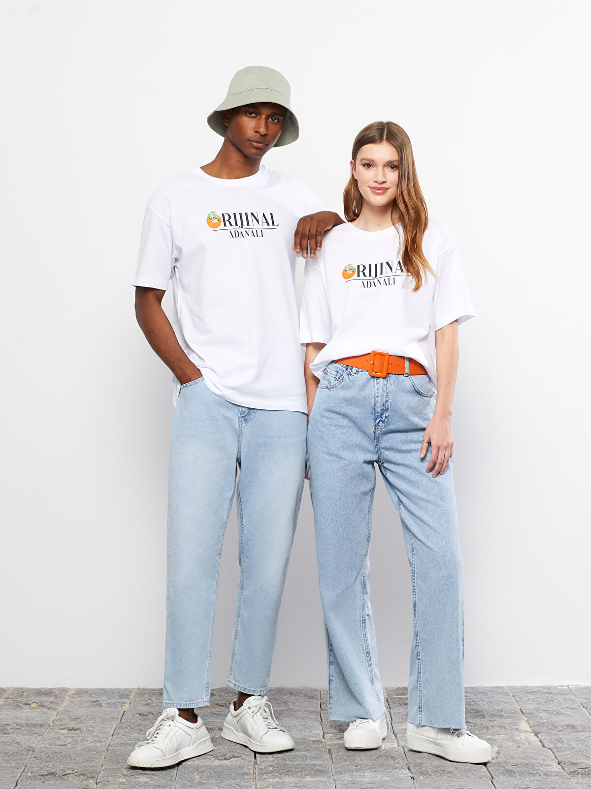 LCW CLASSIC Oversize Bisiklet Yaka Kısa Kollu Adana Baskılı Penye Erkek Tişört