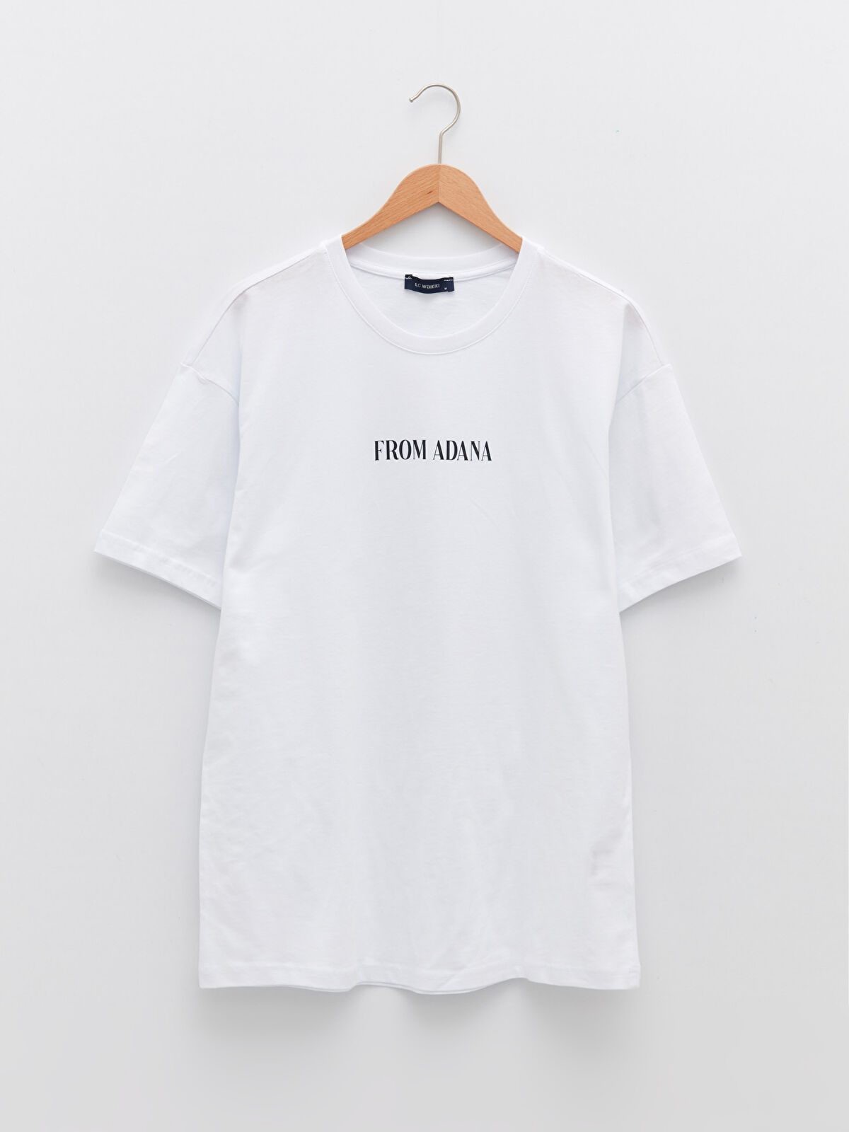 LCW CLASSIC Oversize Bisiklet Yaka Kısa Kollu Adana Baskılı Penye Erkek Tişört