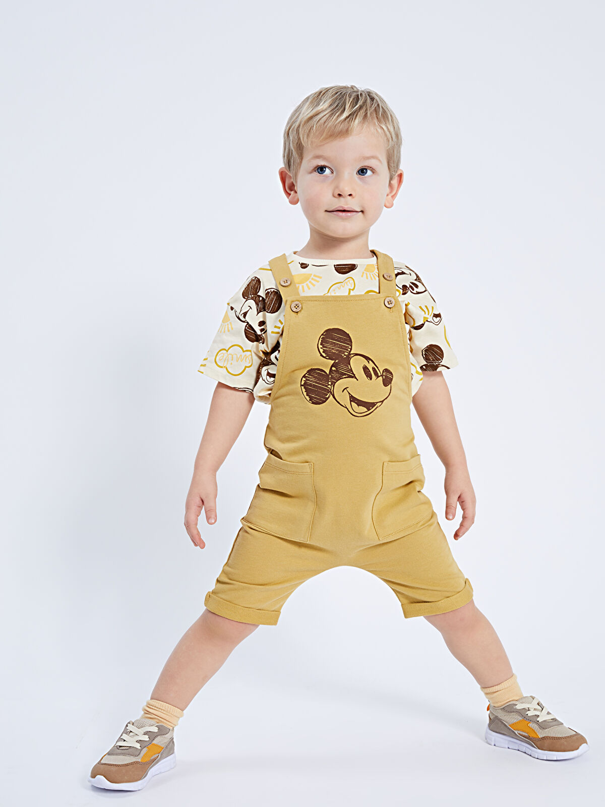 LCW GREEN Bisiklet Yaka Kısa Kollu Mickey Mouse Baskılı Organik Pamuklu Erkek Bebek Tişört ve Salopet 2'li