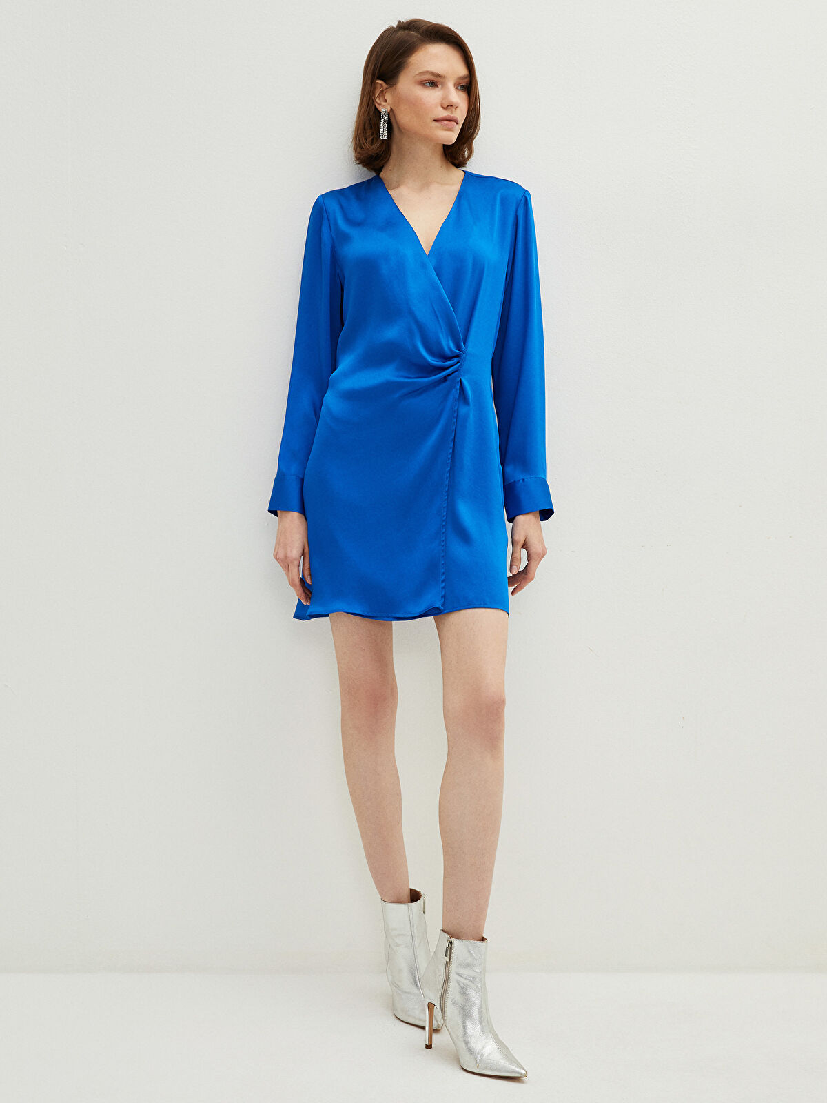 LCW VISION Kruvaze Yaka Düz Uzun Kollu Saten Kadın Elbise