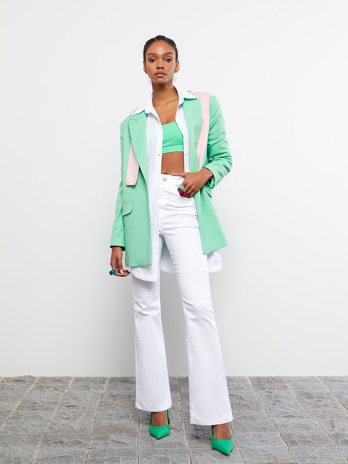 LCW CASUAL Slim Fit Düz Cep Detaylı İspanyol Paça Gabardin Kadın Pantolon