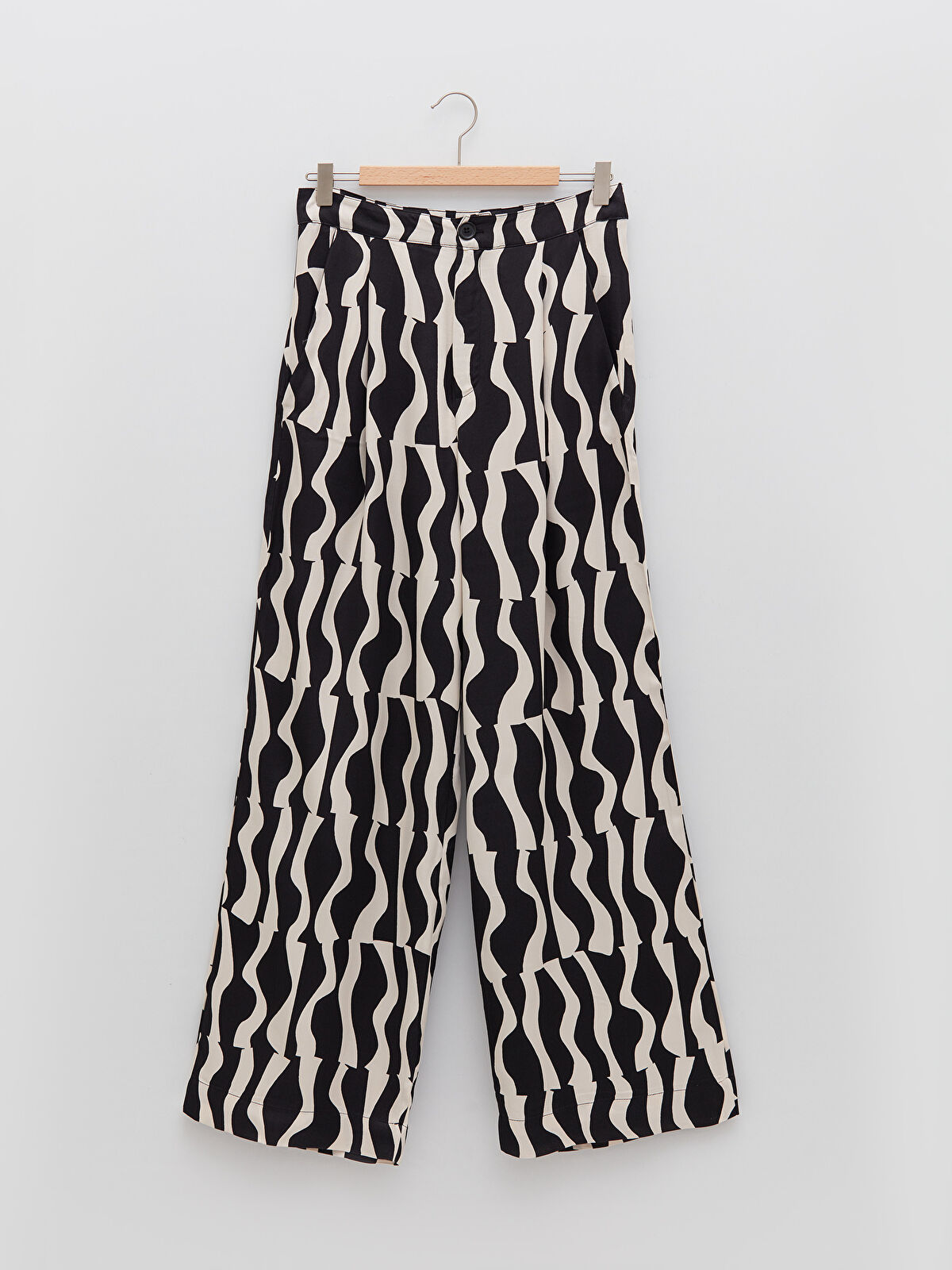 LCW CASUAL Rahat Kalıp Desenli Cep Detaylı Viskon Kadın Pantolon