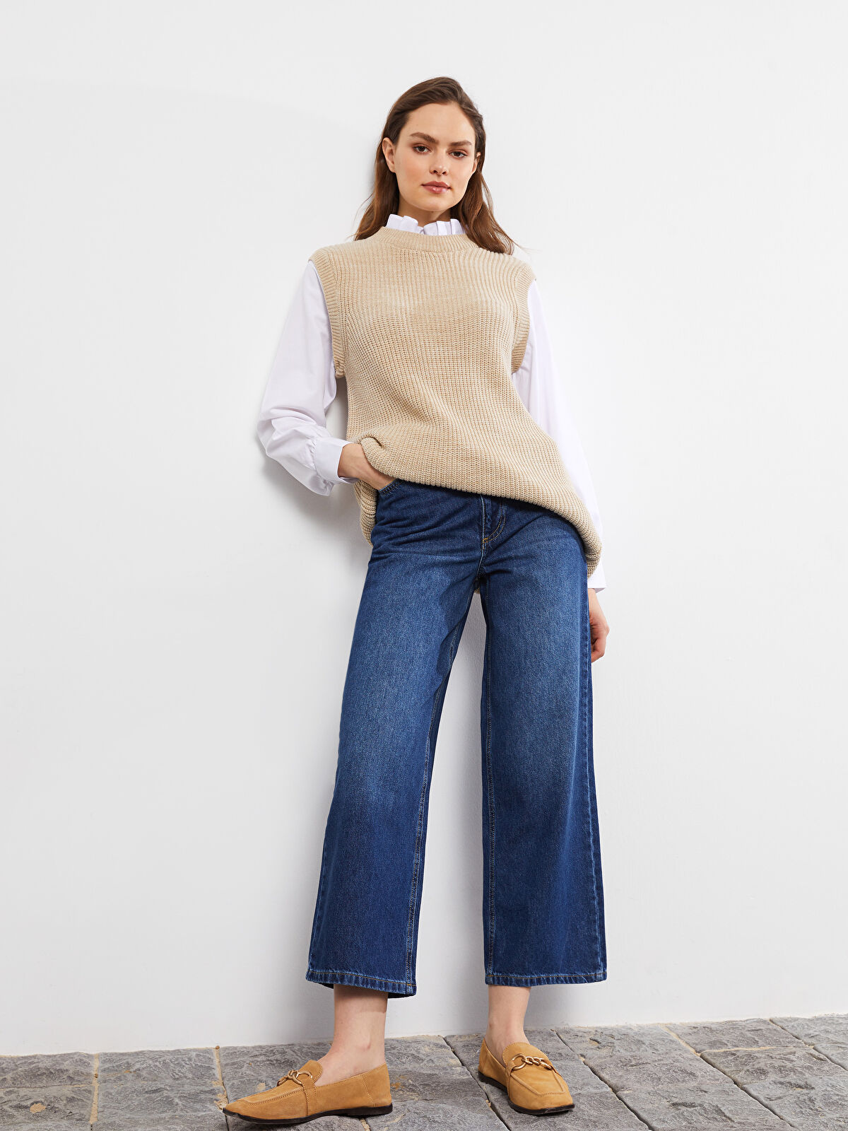 MODEST Standart Fit Düz Cep Detaylı Geniş Paça Kadın Rodeo Jean Pantolon