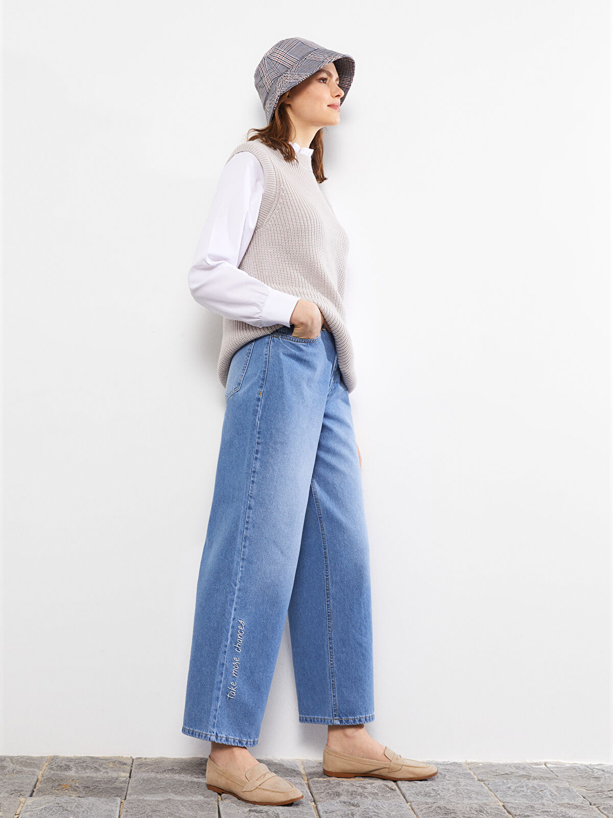 MODEST Standart Fit Cep Detaylı Kadın Rodeo Jean Pantolon