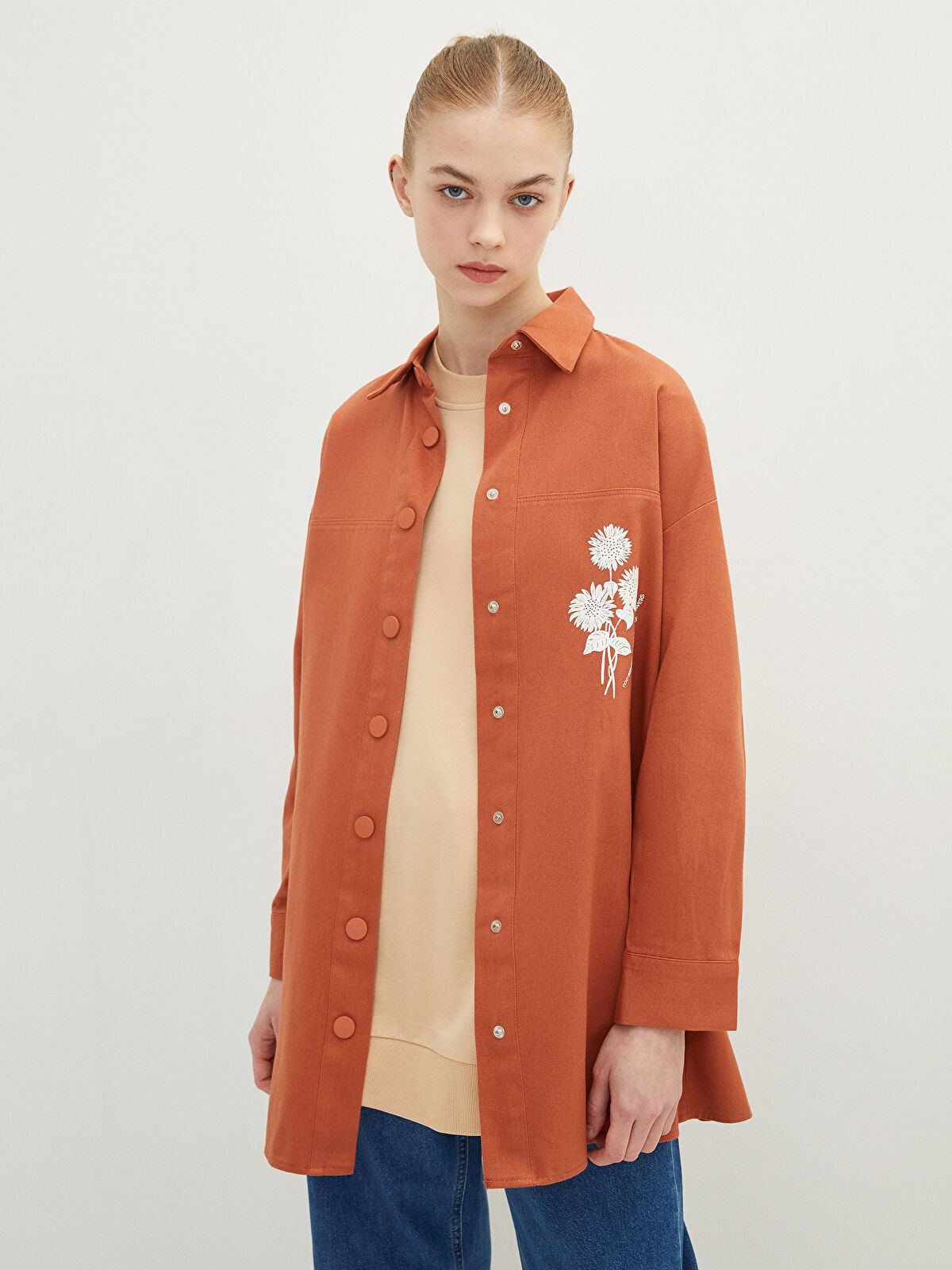 MODEST Gömlek Yaka Baskılı Uzun Kollu Oversize Gabardin Kadın Tunik MODEST Gömlek Yaka Baskılı Uzun Kollu Oversize Gabardin Kadın Tunik