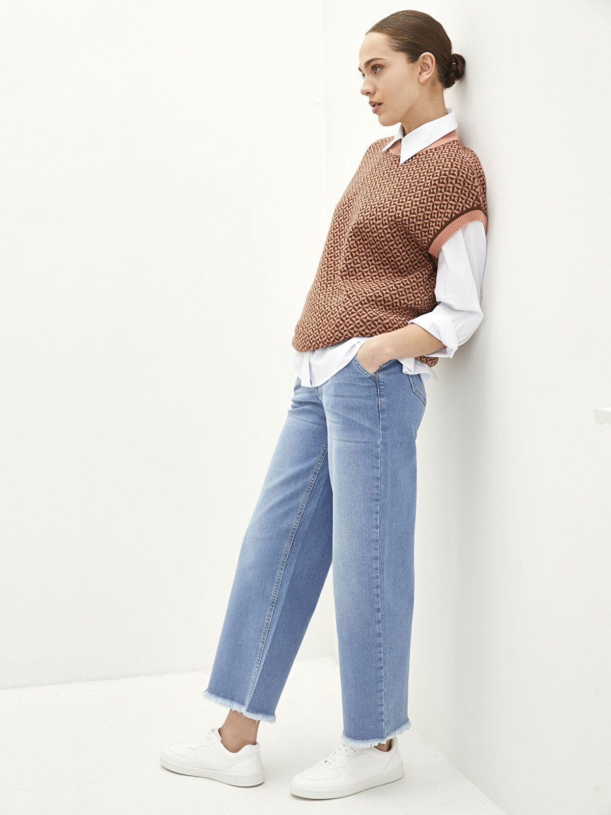 MODEST Standart Fit Cep Detaylı Kadın Rodeo Jean Pantolon